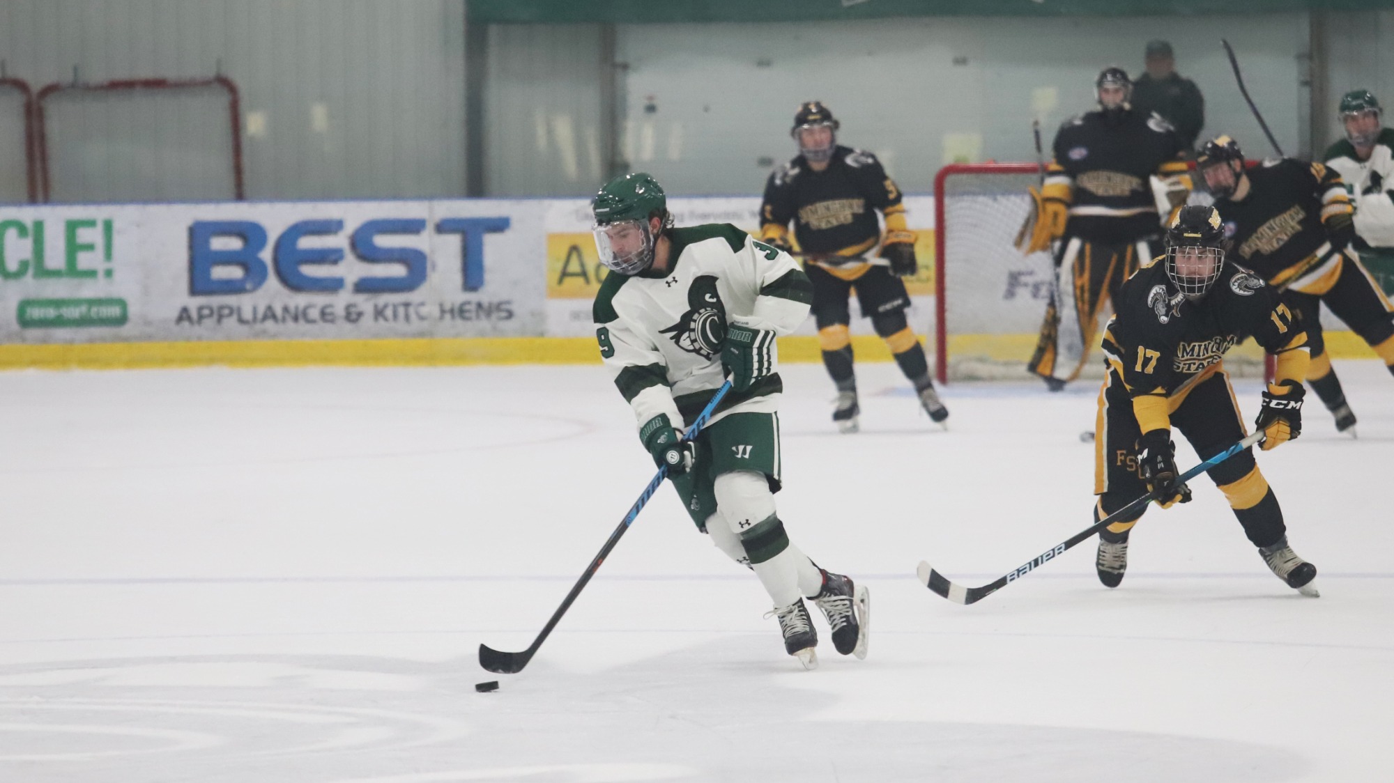 Zack Whittaker - 2023-24 - Men's Ice Hockey - Vermont State University ...