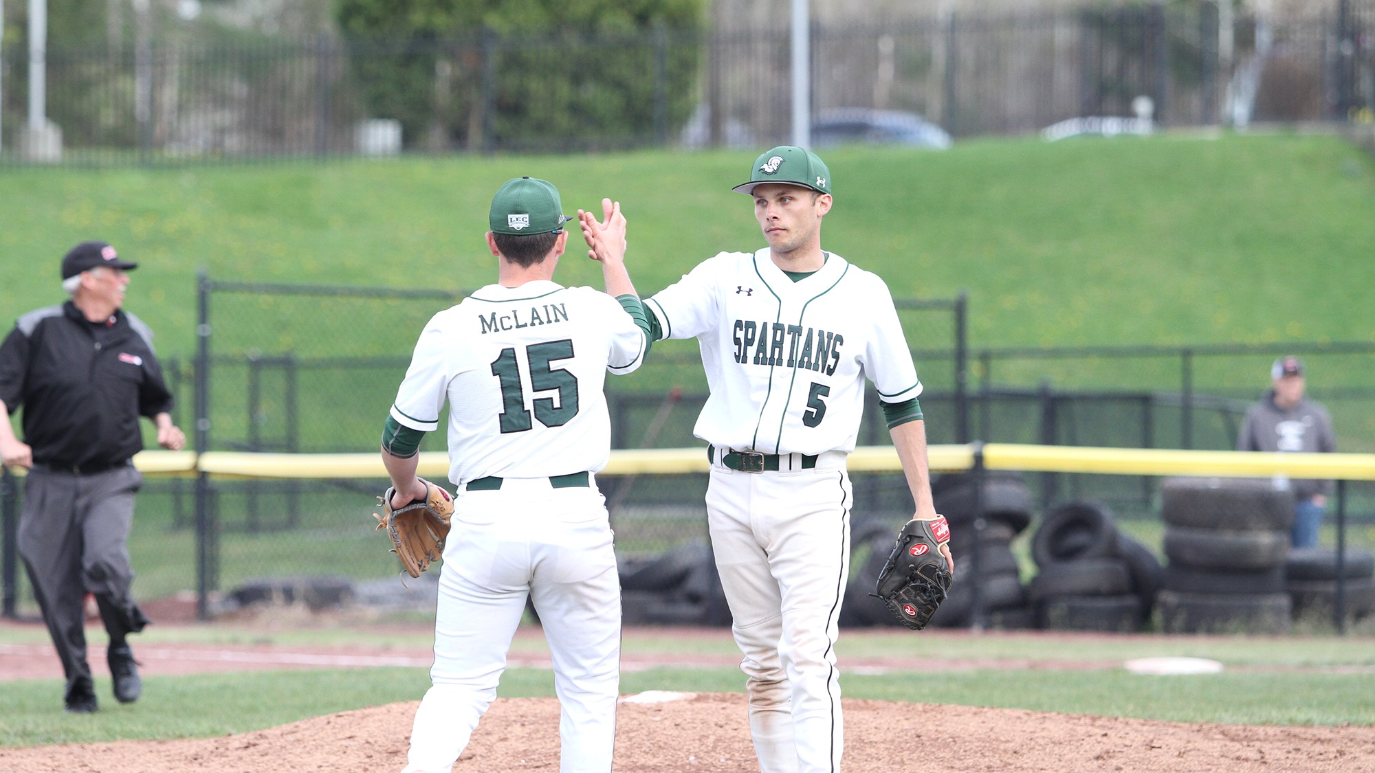 Baseball Wins Game 1 in Thrilling Doubleheader Against Anchormen ...