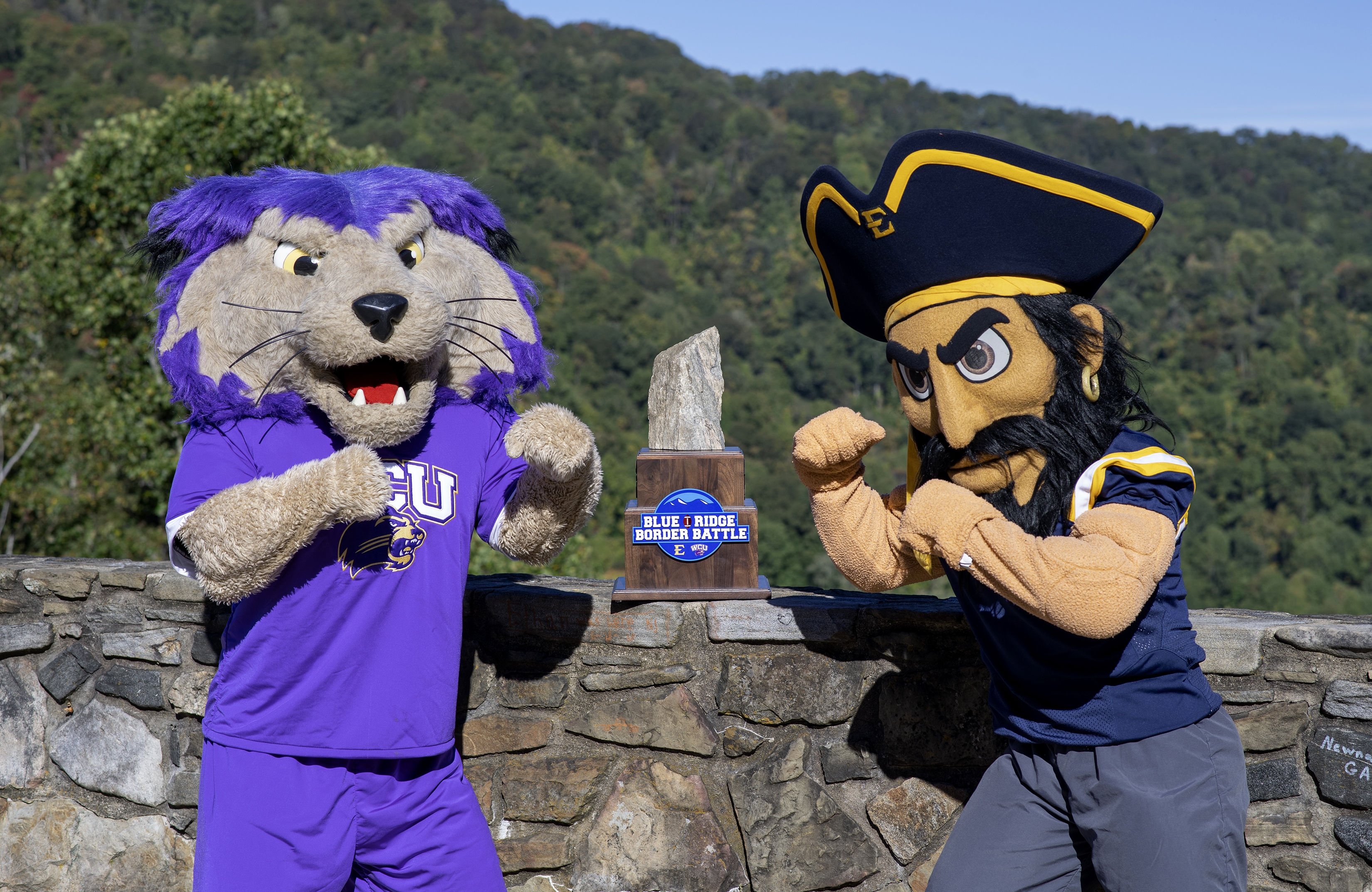 Catamounts, Buccaneers Meet in the ‘Blue Ridge Border Battle’ - Western ...
