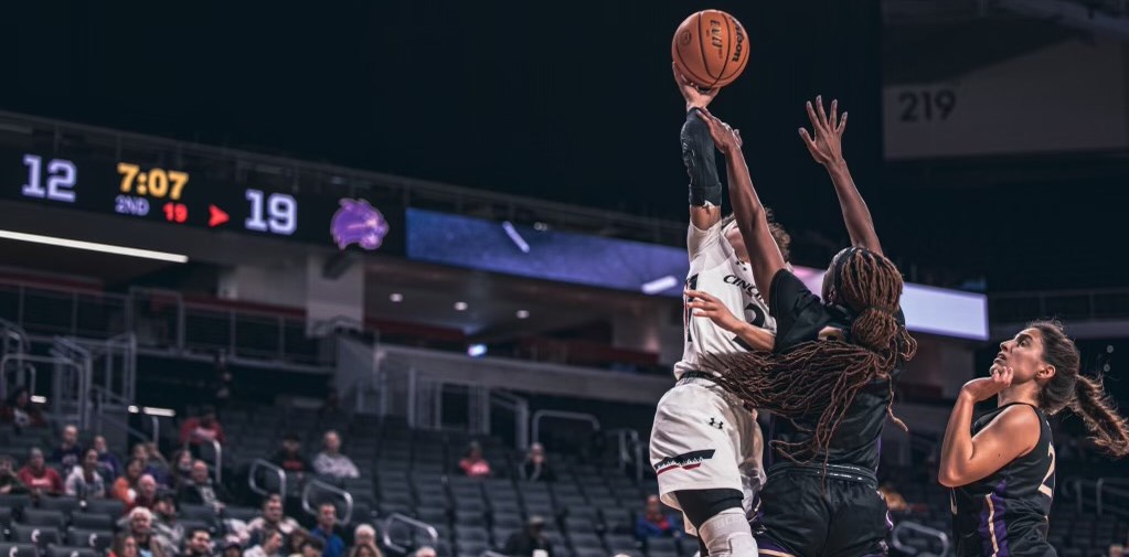 Tembre Moates - 2021-22 - Women's Basketball - Western Carolina University