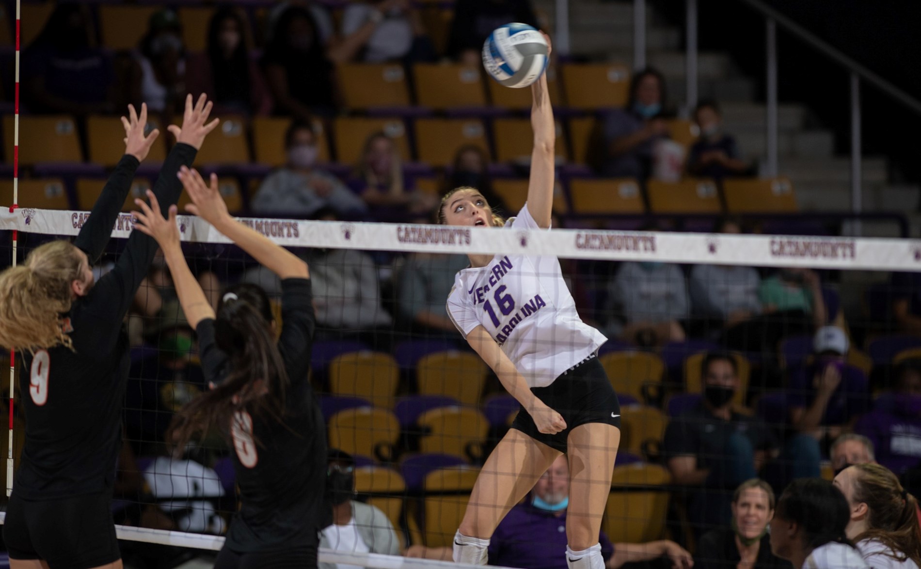 Livi Weidmann - 2023 - Women's Volleyball - Western Carolina University