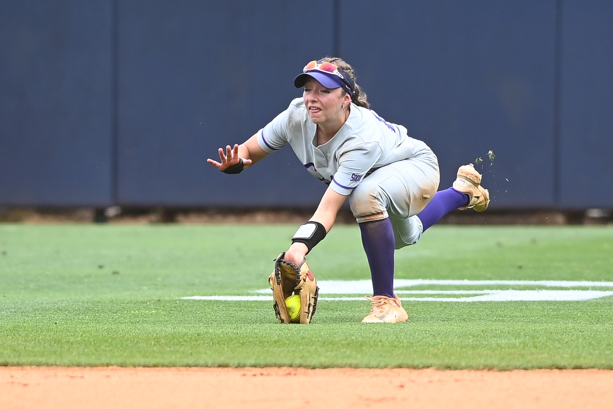 Softball Splits Opening Day of 2024 SoCon Tournament - Western Carolina ...
