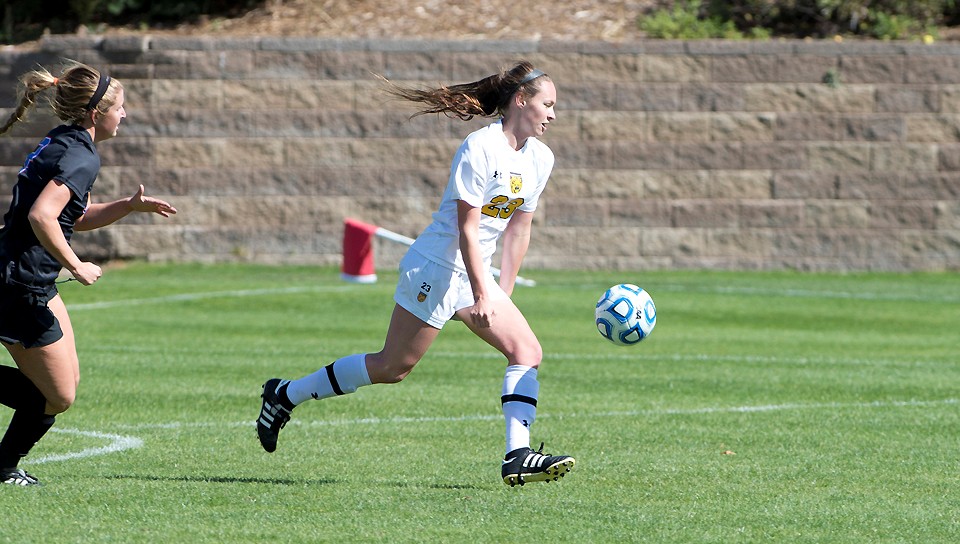 Samantha Curran - Women's Soccer - Colorado College Athletics