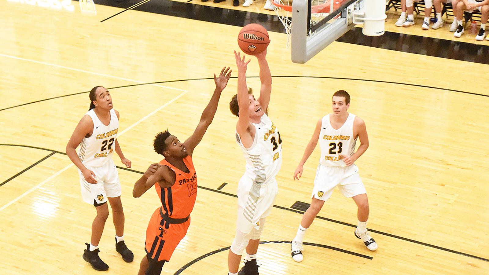 Aaron Acosta - Men's Basketball - Colorado College Athletics