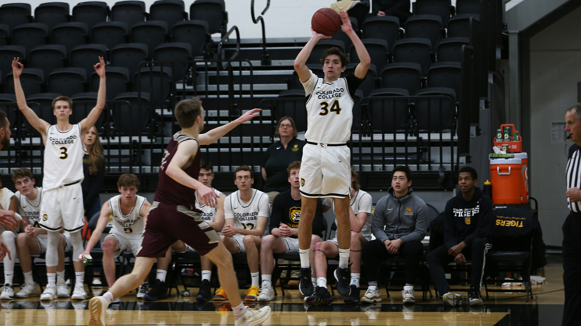Aaron Acosta - Men's Basketball - Colorado College Athletics