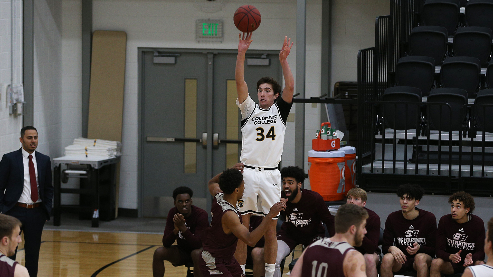 Aaron Acosta - Men's Basketball - Colorado College Athletics