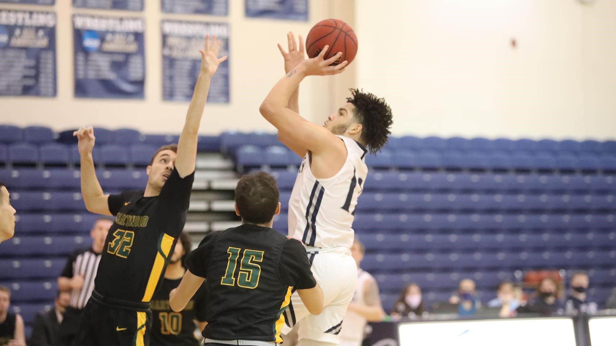 Harrison Lucibello - 2022-23 - Men's Basketball - Centenary University ...