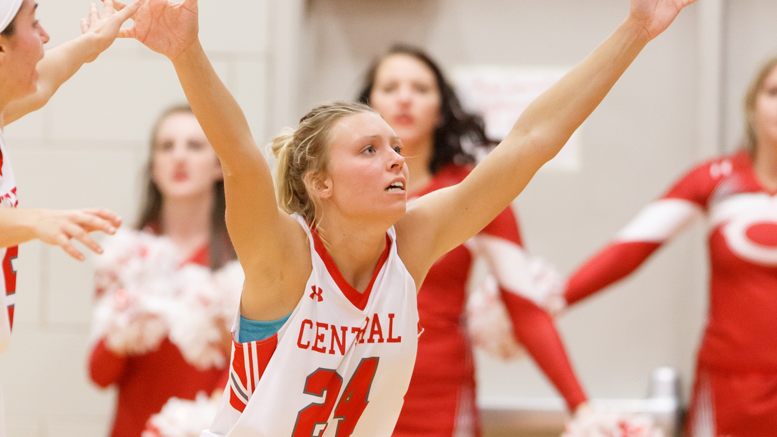Emily Neff - Women's Basketball - Central College Athletics