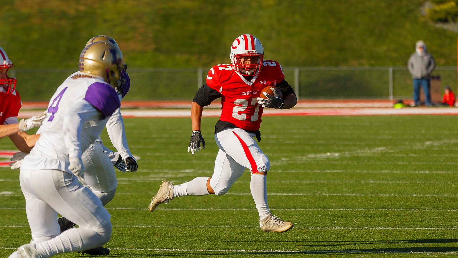 Ricky Vargas - Football - Central College Athletics
