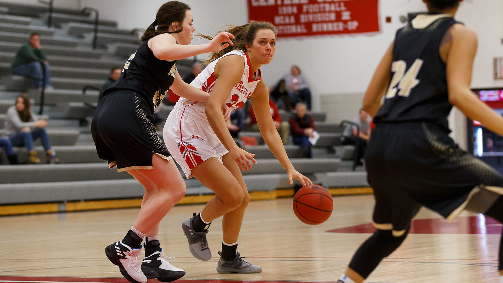 4th-quarter flurry costs Central women's basketball team - Central ...