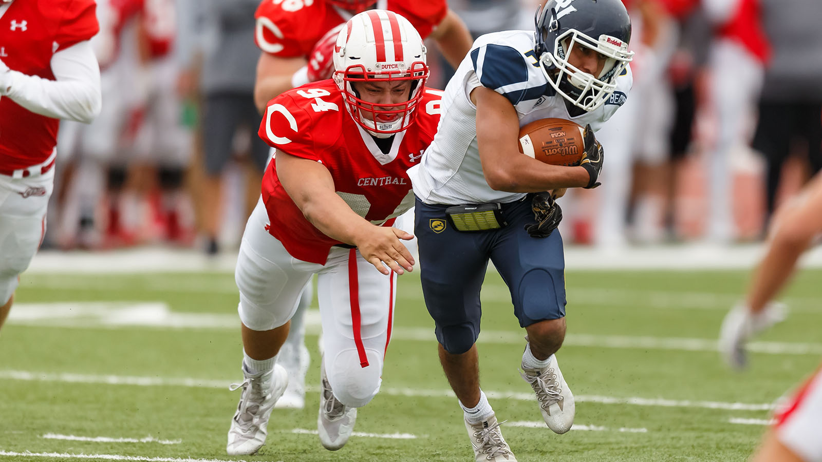 Lou Gomez - Football - Central College Athletics