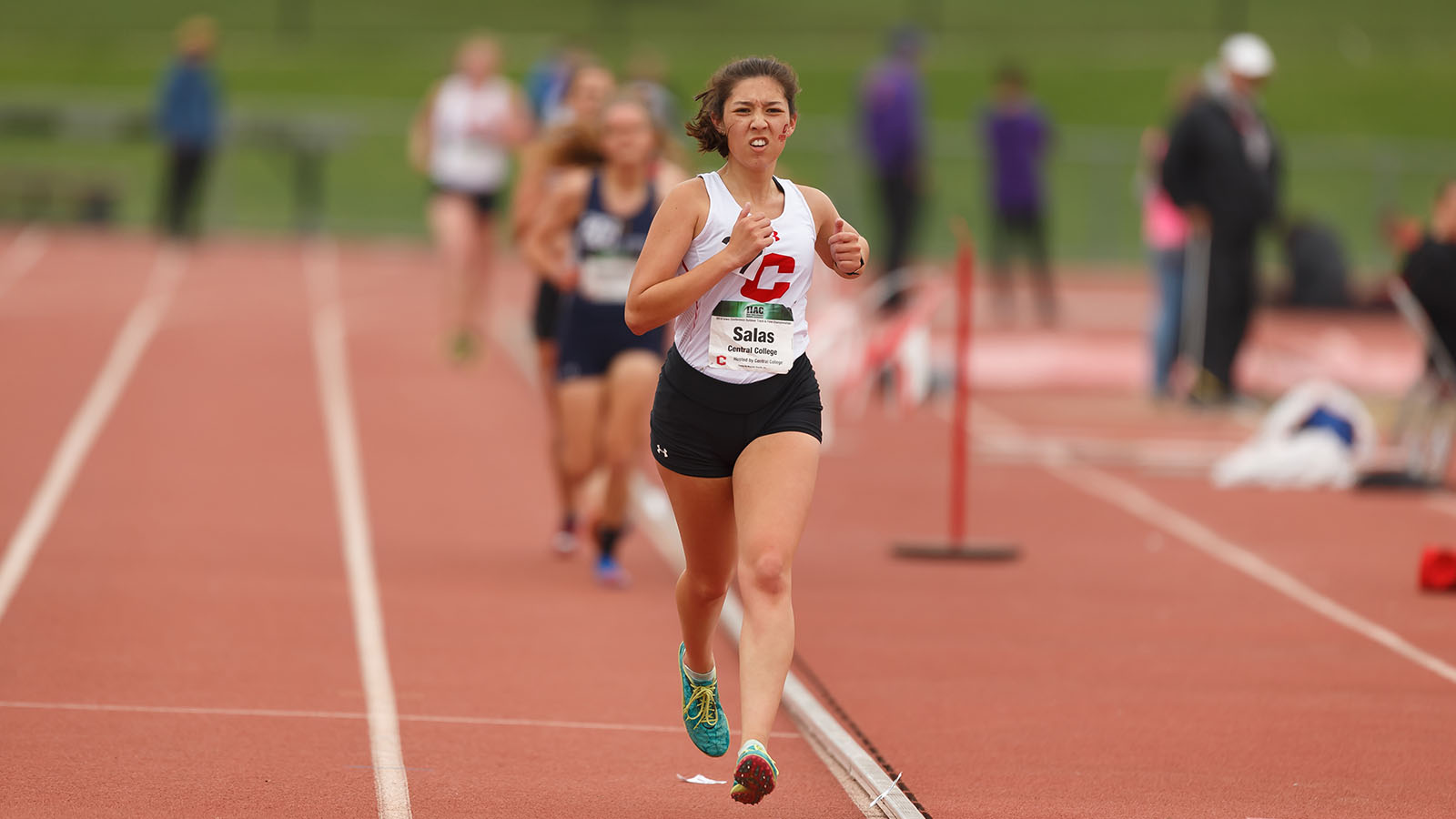 Sarah Salas - Women's Track and Field - Central College Athletics