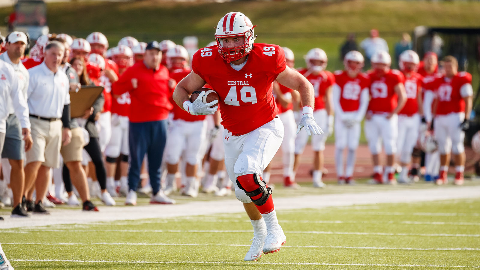 Aaron Roelfs - Football - Central College Athletics