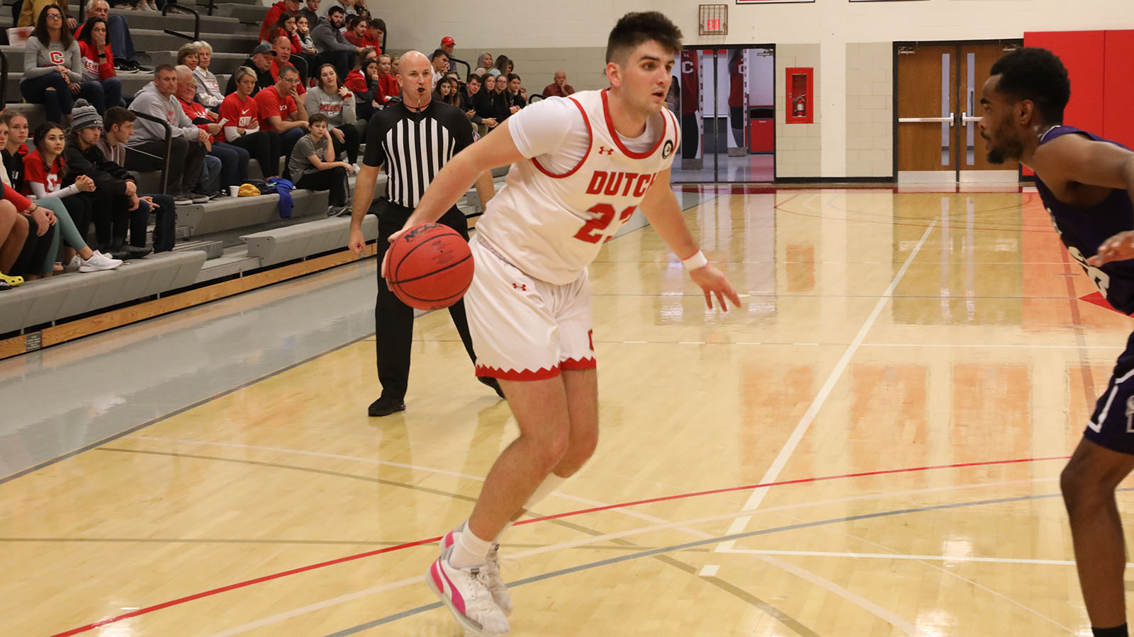 Mauck delivers last-second Central men's basketball title winner ...