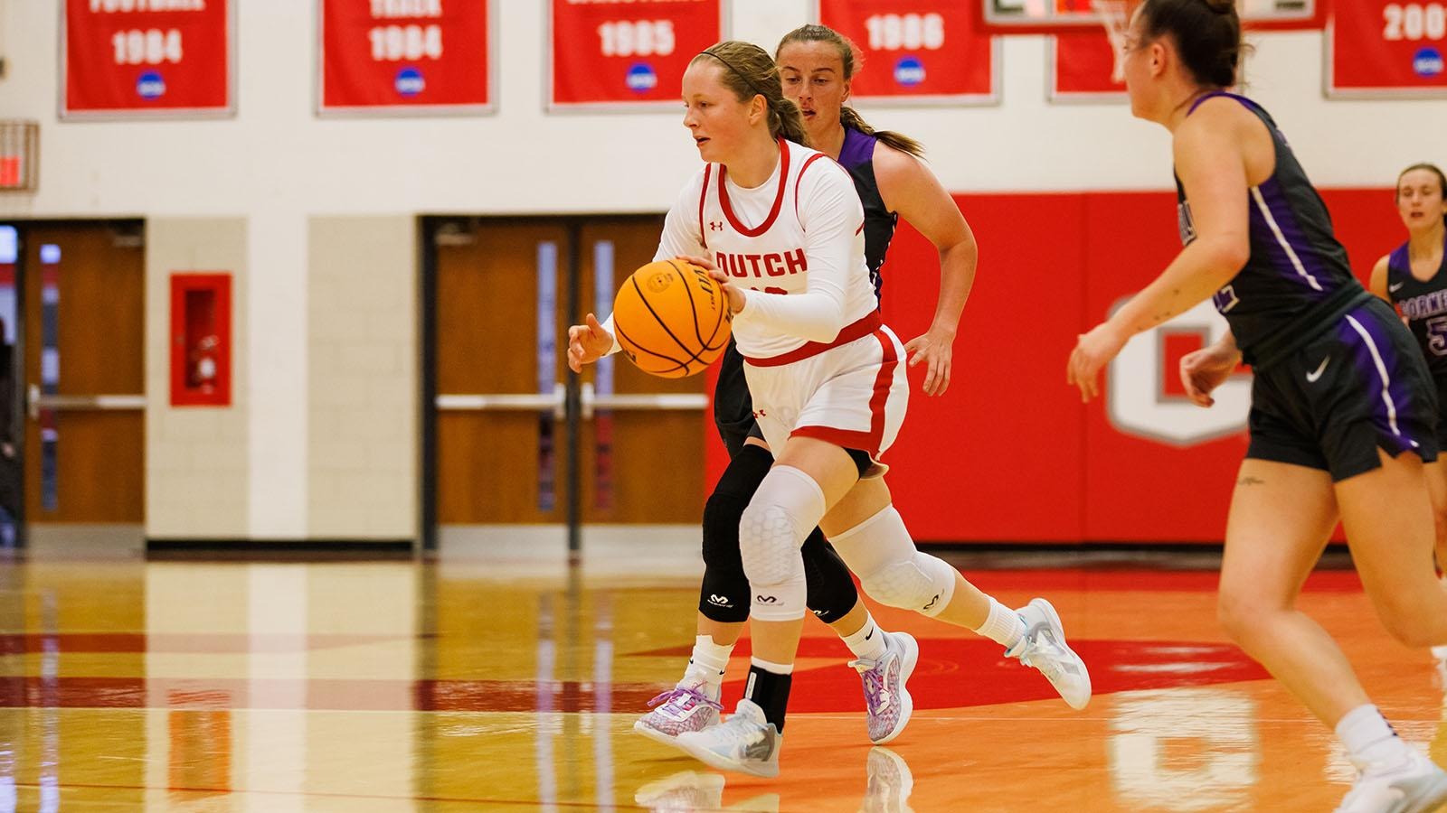 Danae Greig - Women's Basketball - Central College Athletics