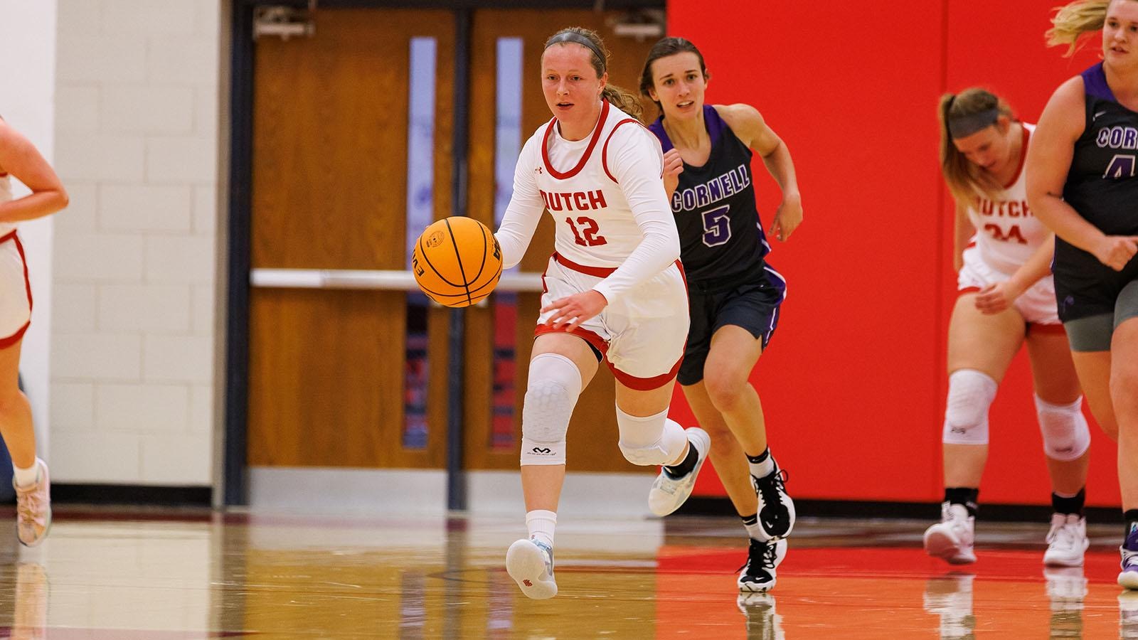 Danae Greig - Women's Basketball - Central College Athletics