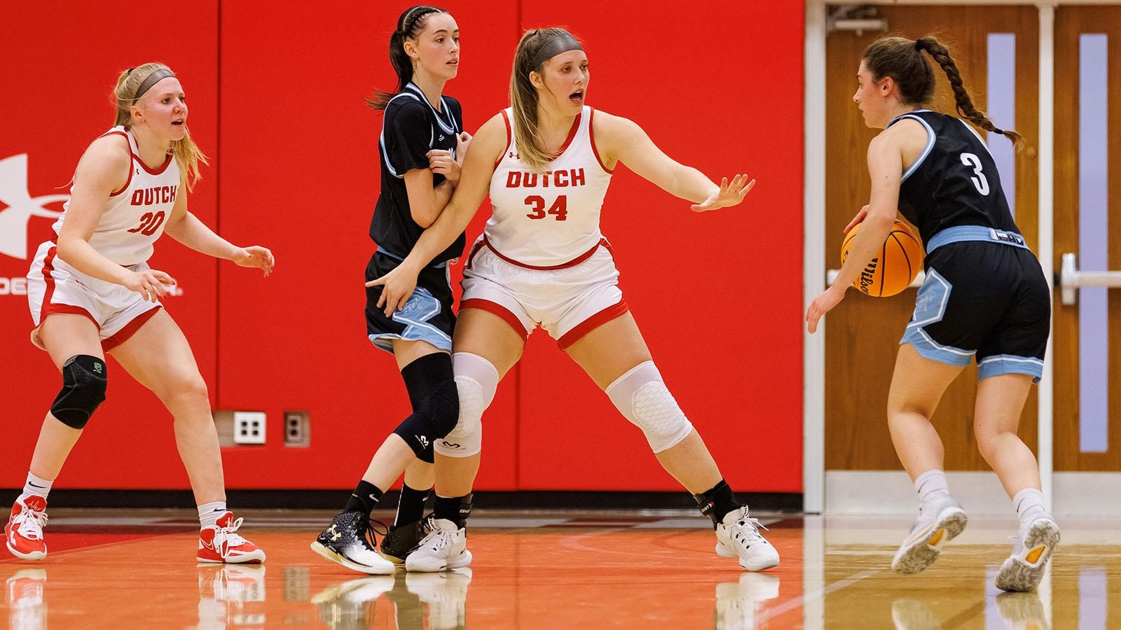 Kaylee Weber - Women's Basketball - Central College Athletics