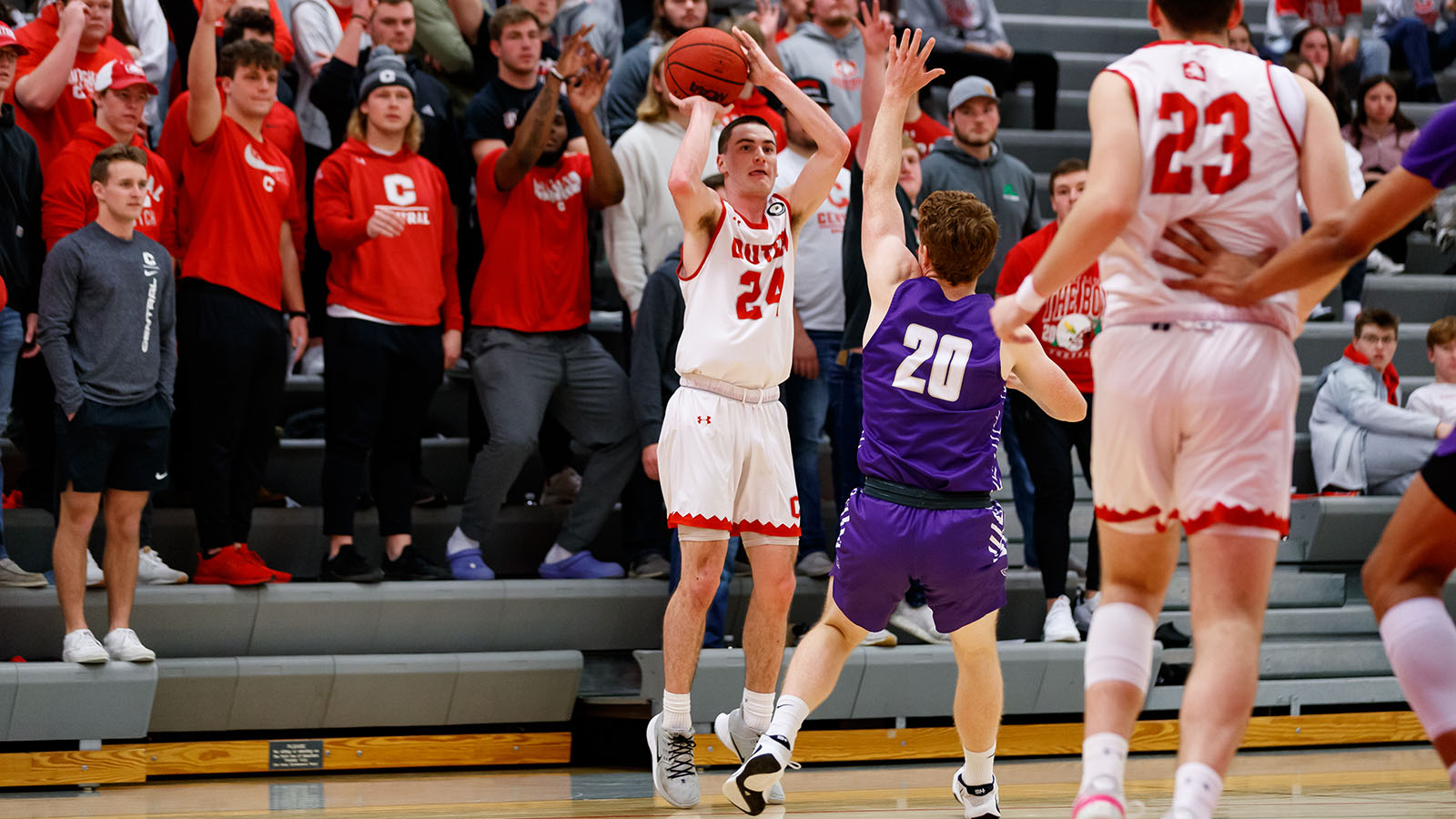 Central outshoots Knox for men's basketball win - Central College Athletics