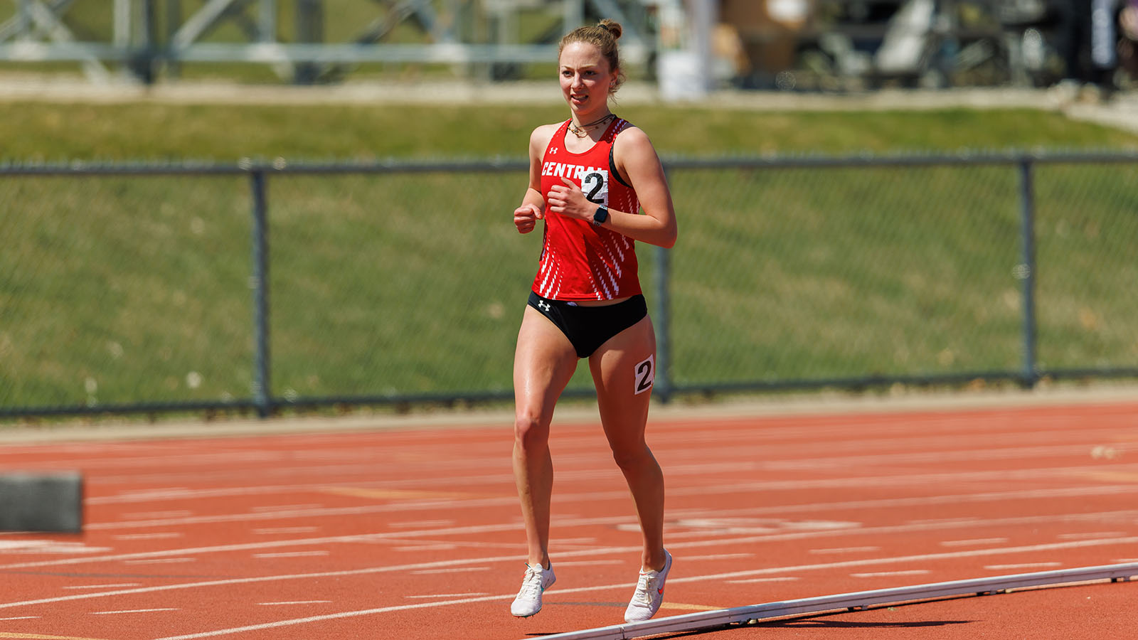 Alyssa Mayhew - Women's Track and Field - Central College Athletics