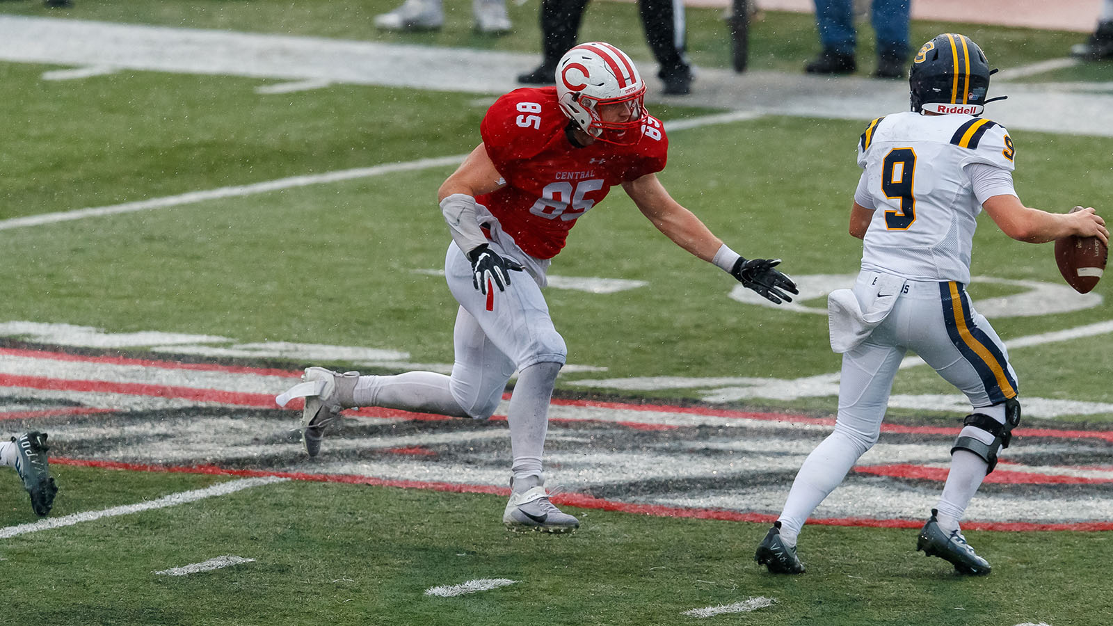 Derrick Voss - Football - Central College Athletics