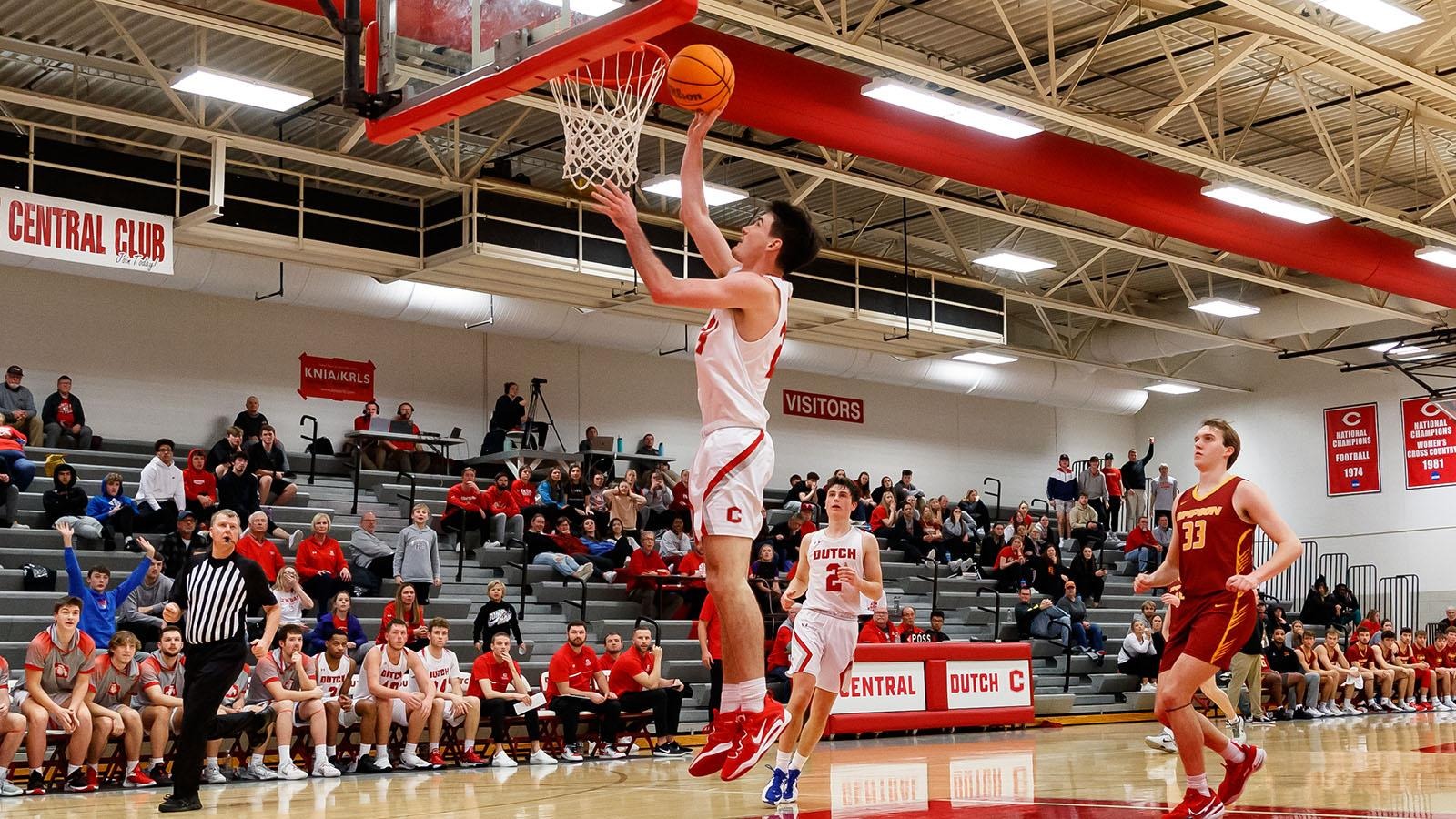 Kade Terrell - Men's Basketball - Central College Athletics