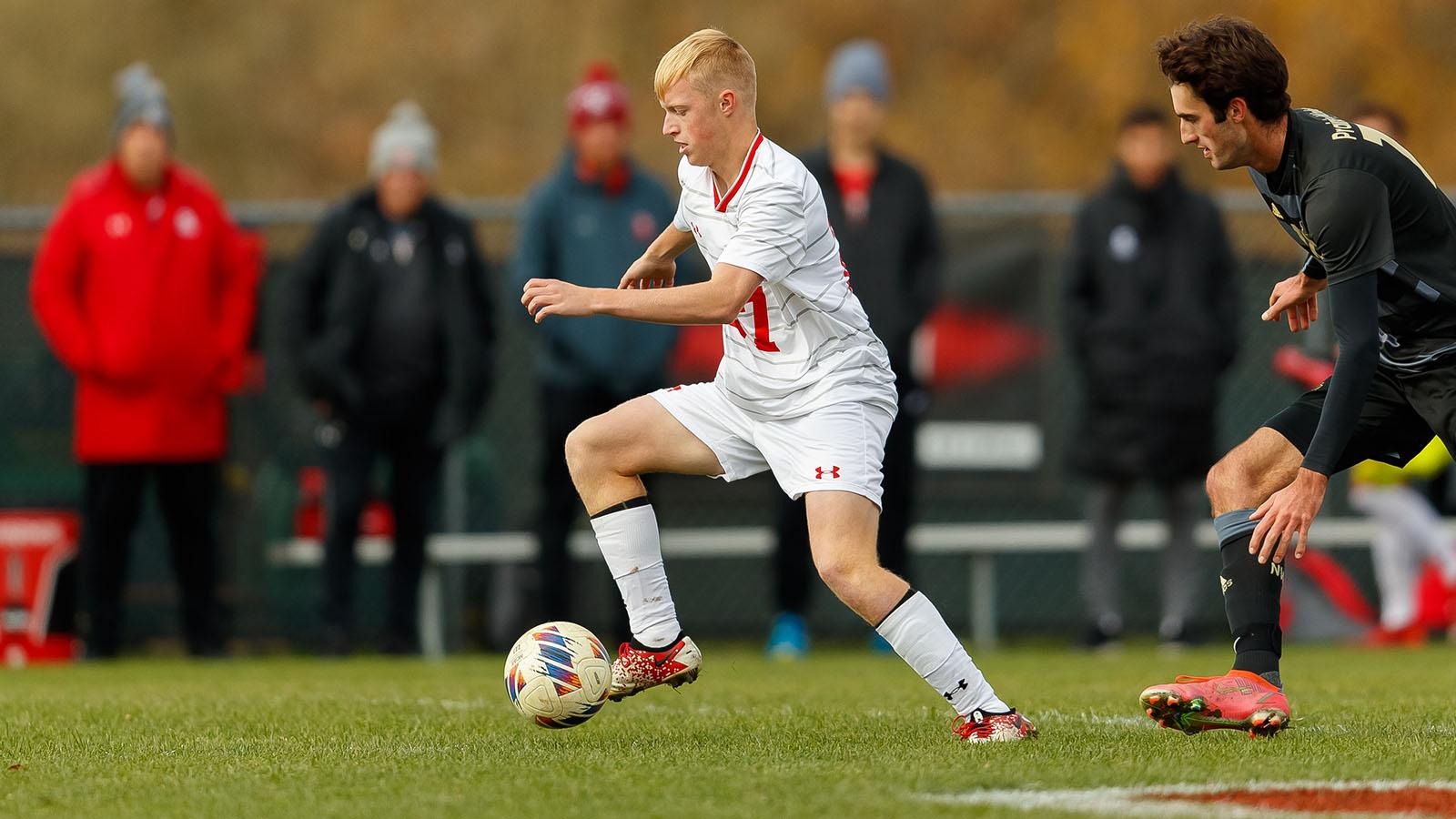 Central men win again on soccer road trip - Central College Athletics