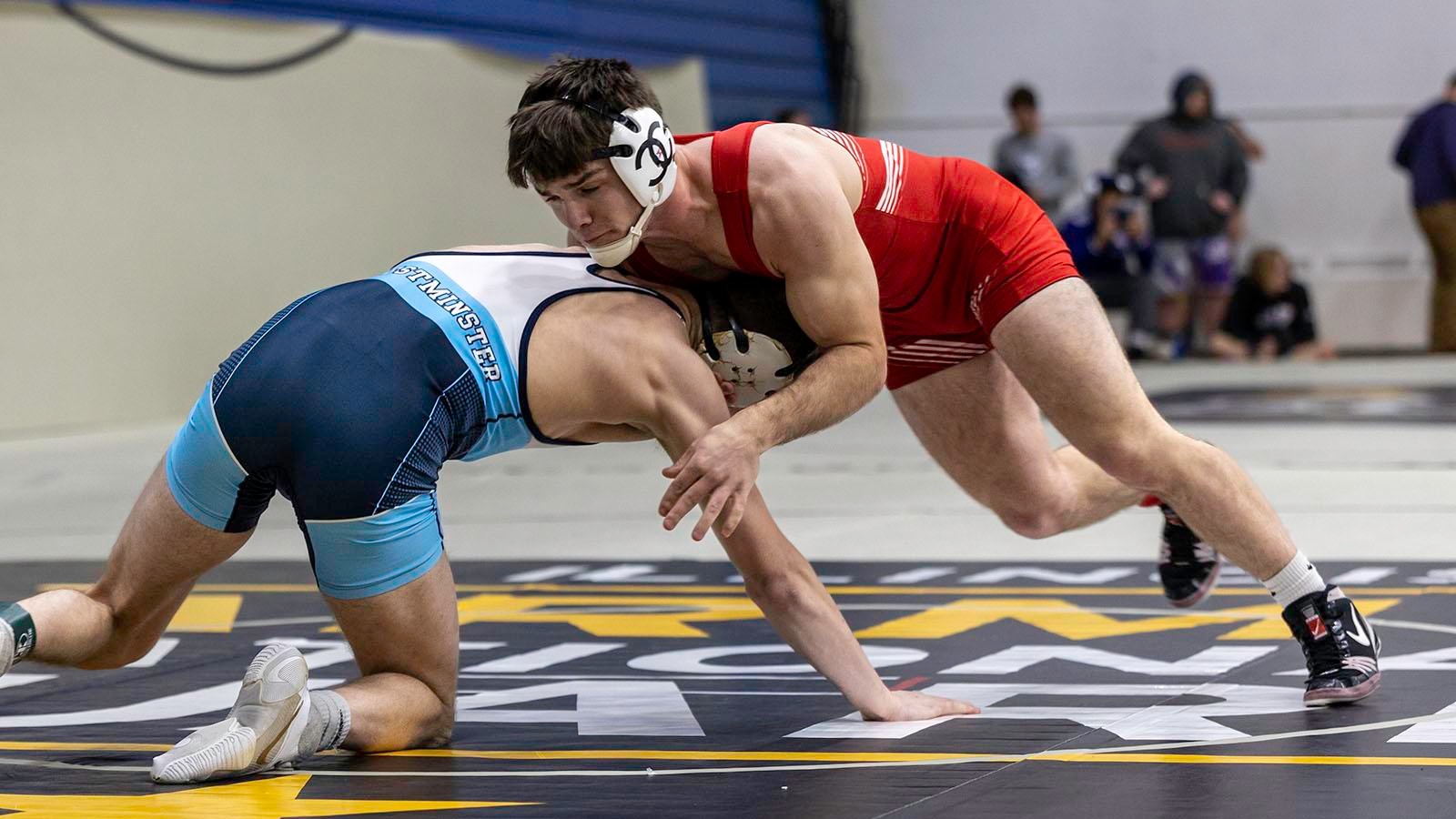 Gavin Davis - Men's Wrestling - Central College Athletics