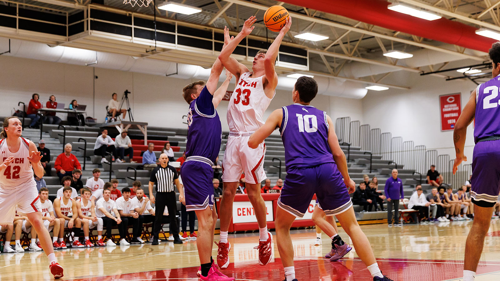 Kole Tupa - Men's Basketball - Central College Athletics