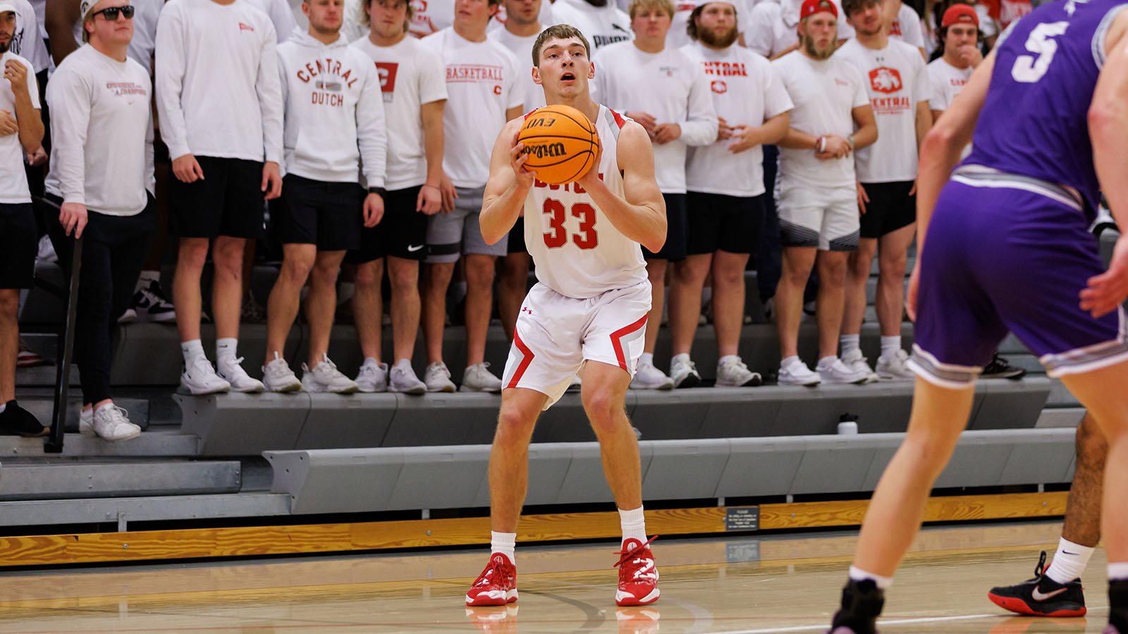 Kole Tupa - Men's Basketball - Central College Athletics
