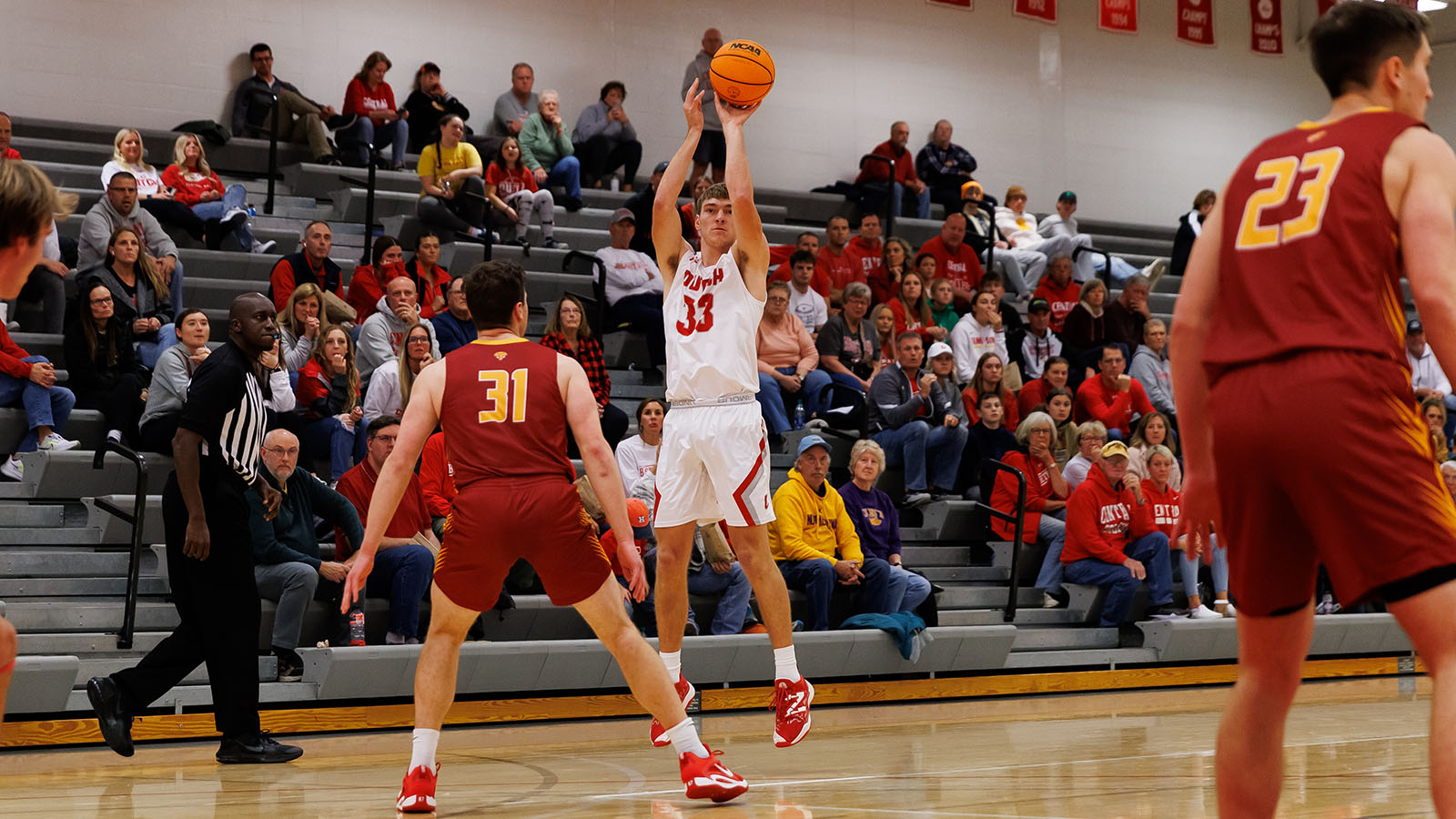 Kole Tupa - Men's Basketball - Central College Athletics
