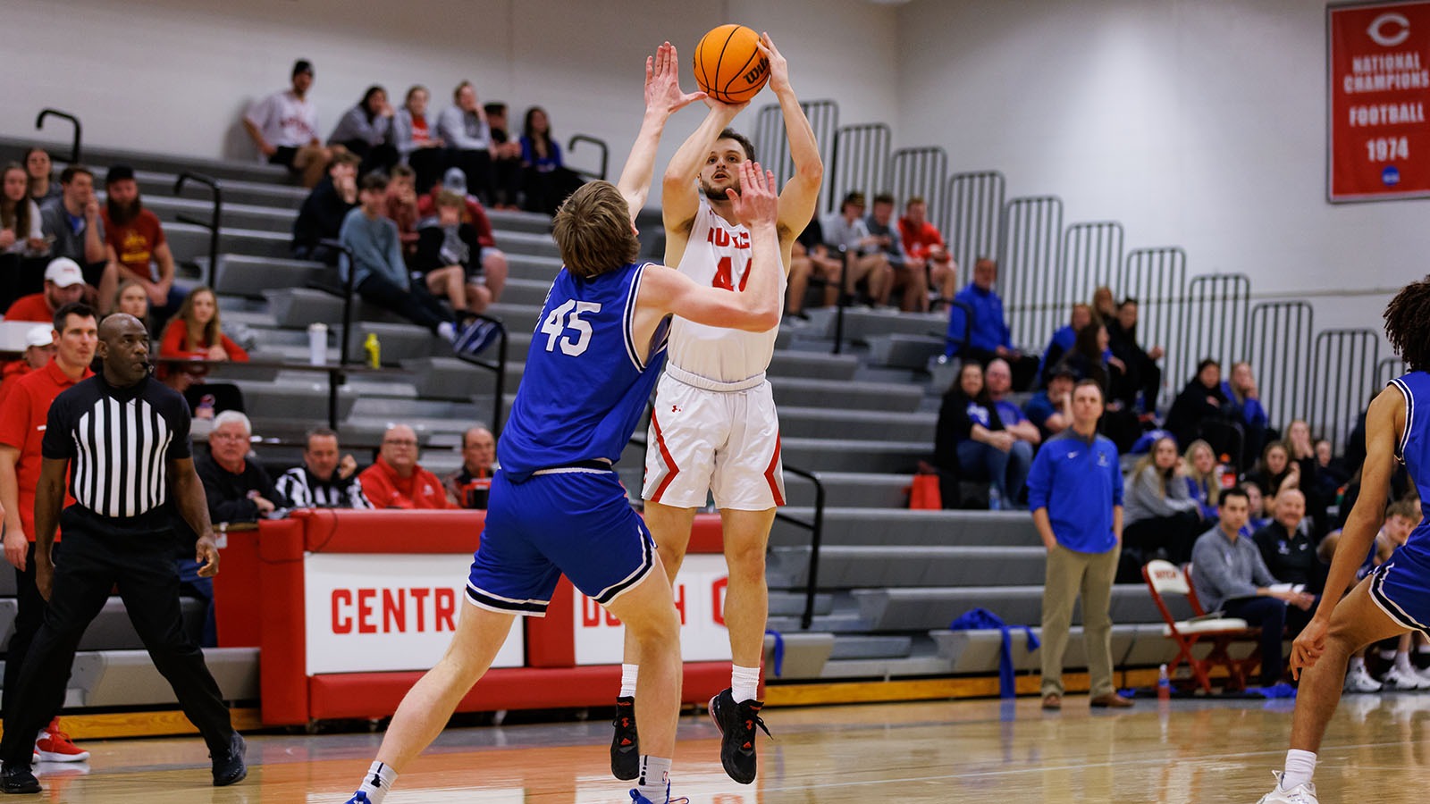 Colin MacGregor - Men's Basketball - Central College Athletics