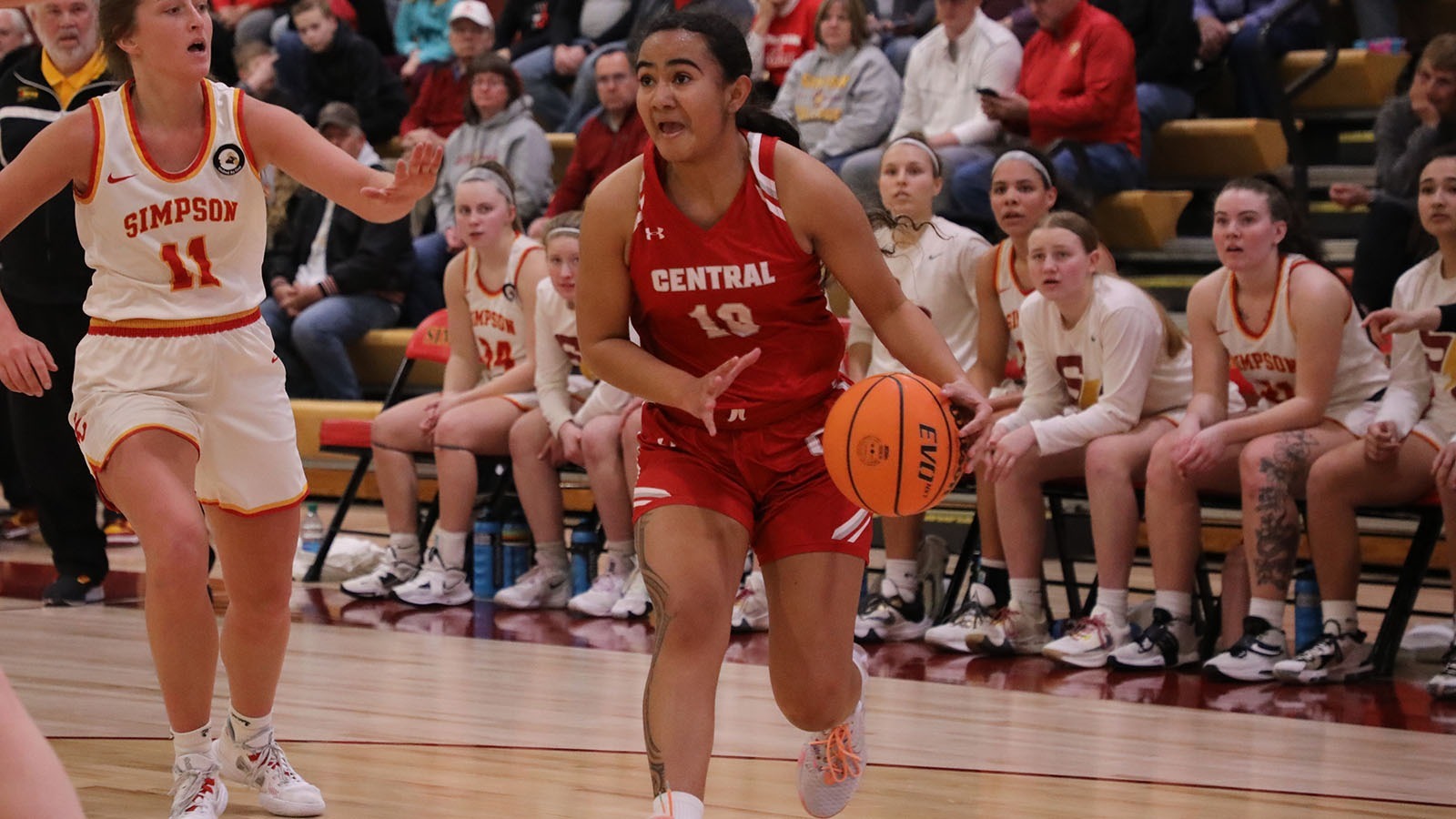 Alayna Akiona - Women's Basketball - Central College Athletics