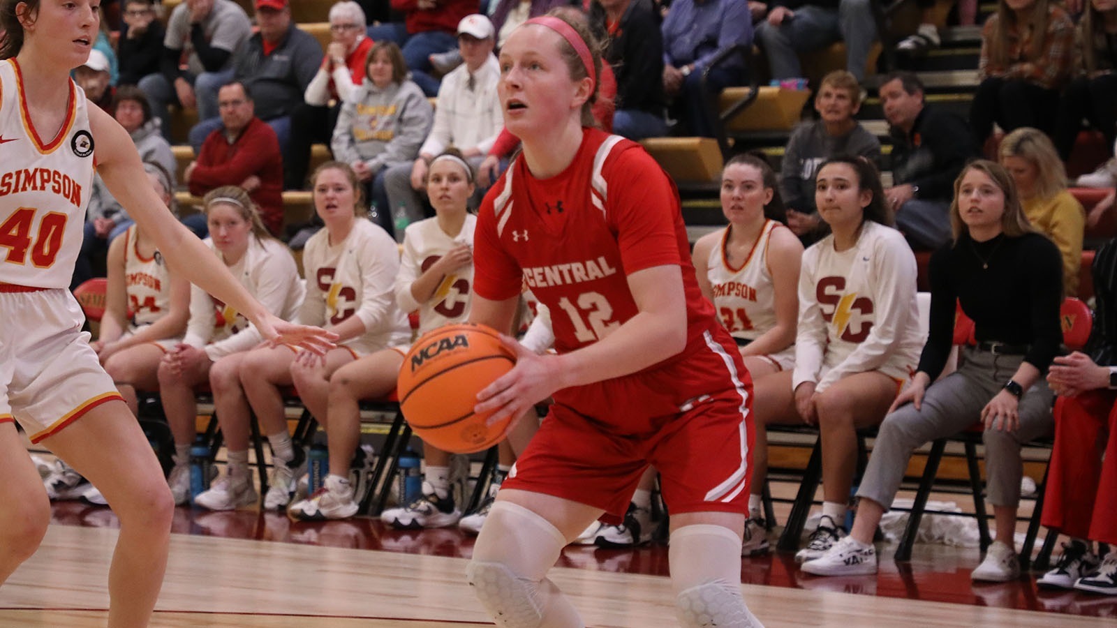 Danae Greig - Women's Basketball - Central College Athletics