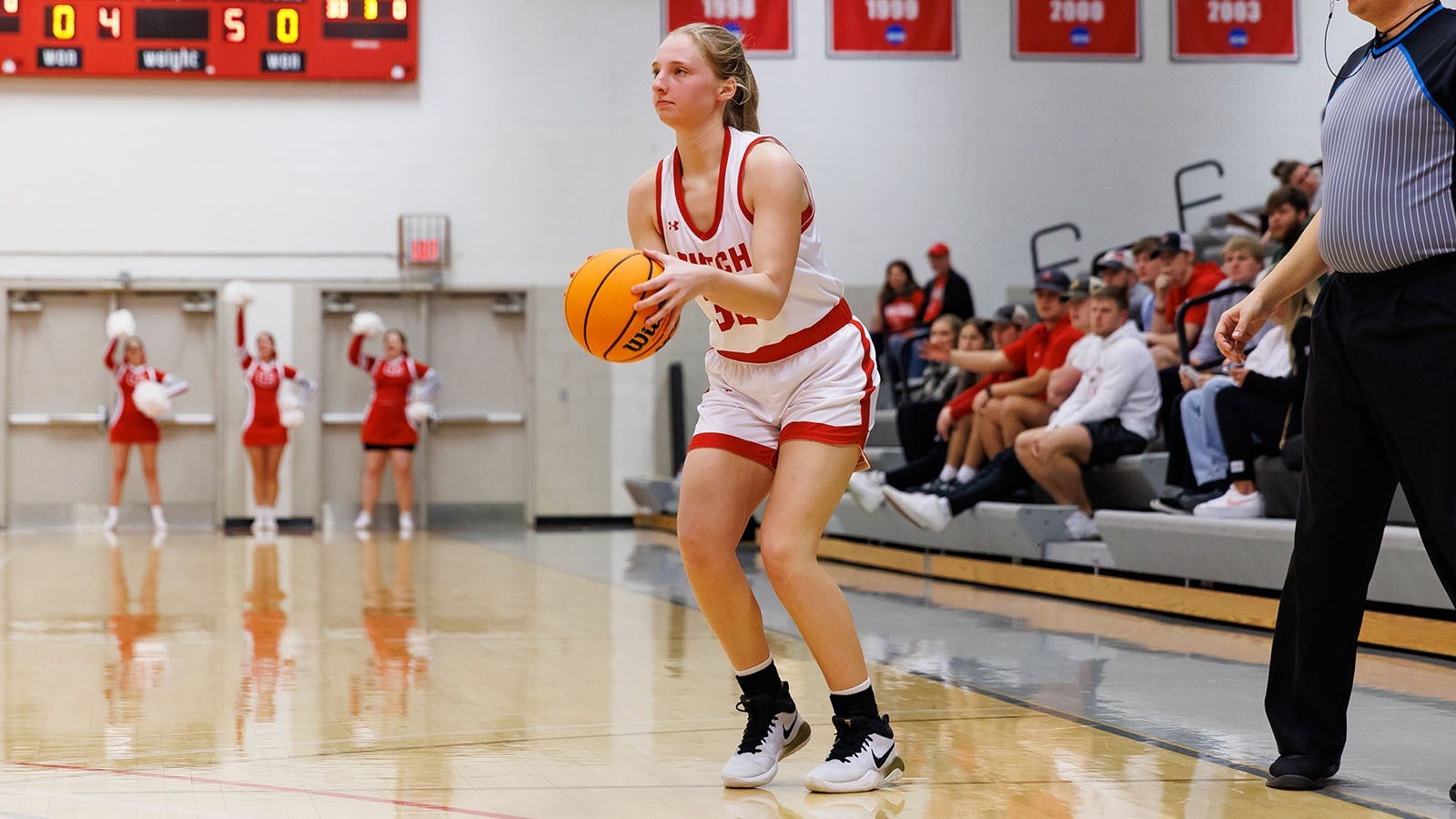 Wis.-Stout overtakes Central in women's basketball opener - Central ...