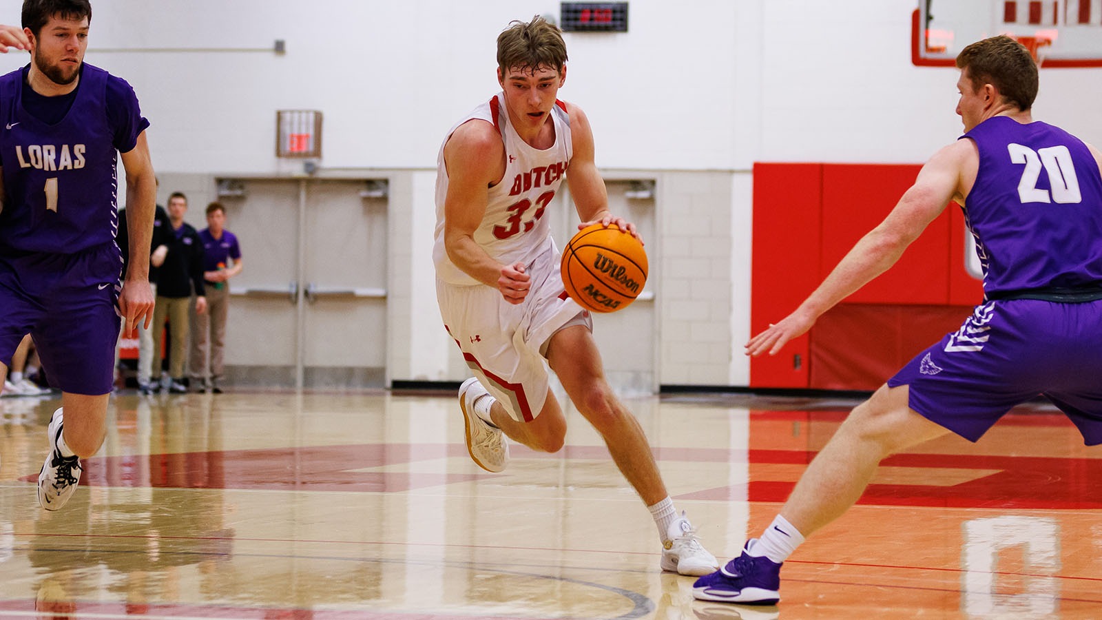 Kole Tupa - Men's Basketball - Central College Athletics