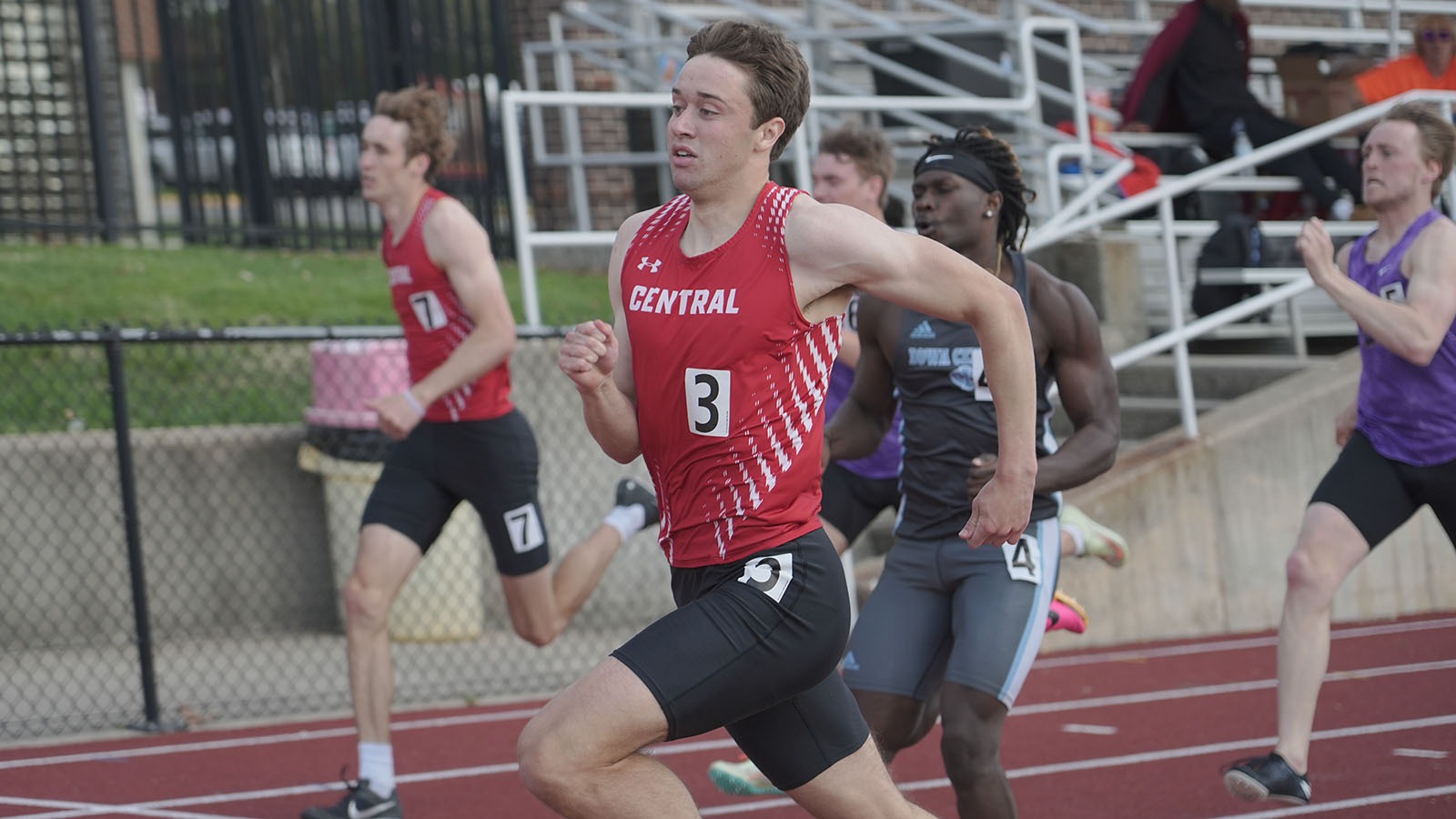 Noah Erickson - Men's Track and Field - Central College Athletics