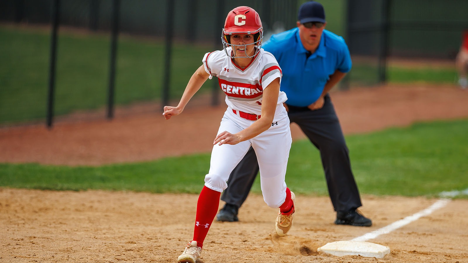 Makenna Hall - Softball - Central College Athletics