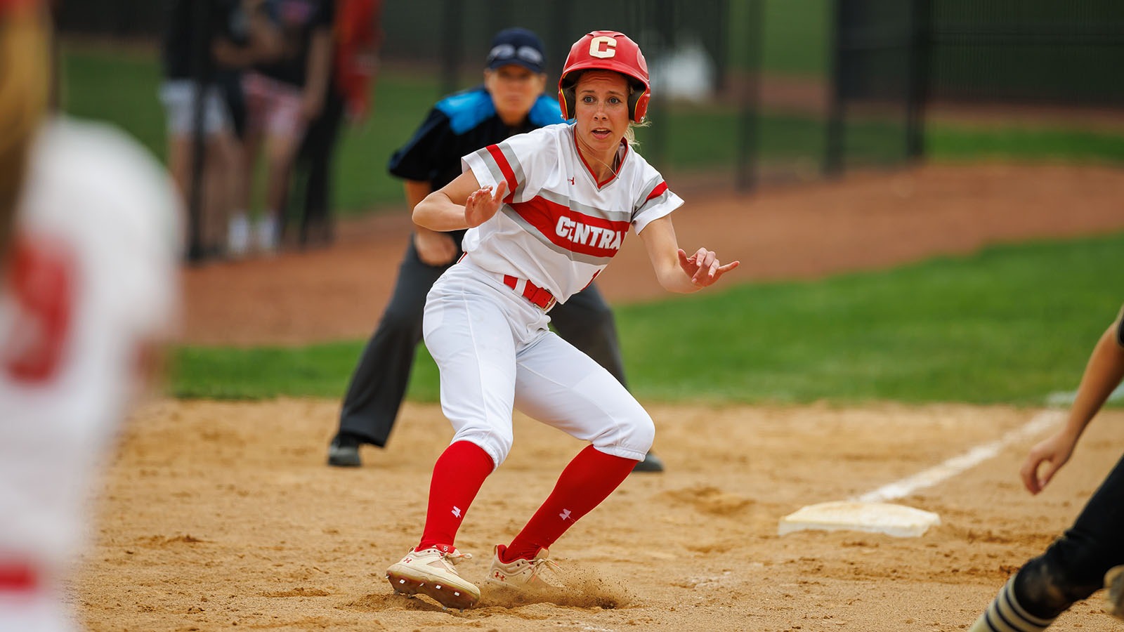 Makenna Hall - Softball - Central College Athletics