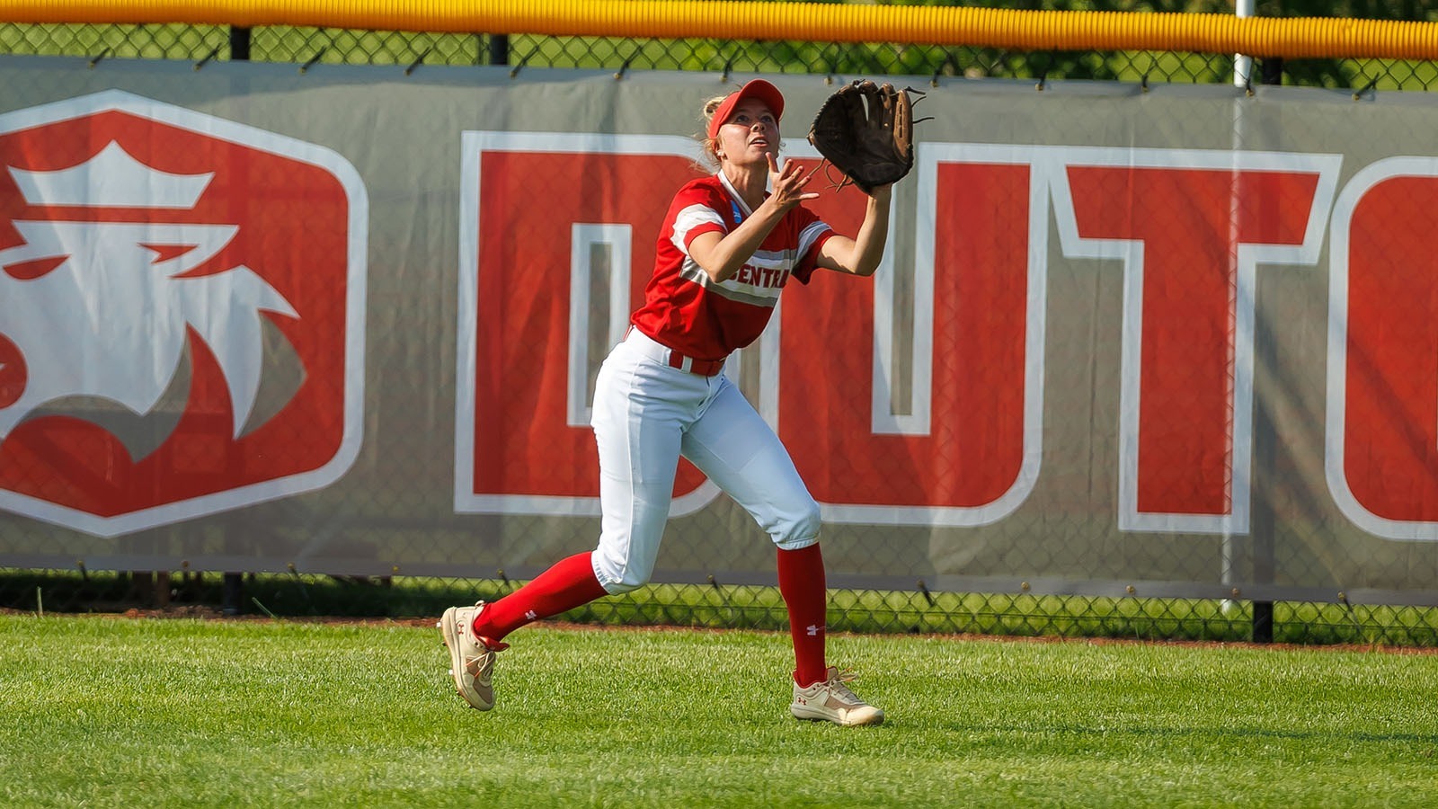 Makenna Hall - Softball - Central College Athletics