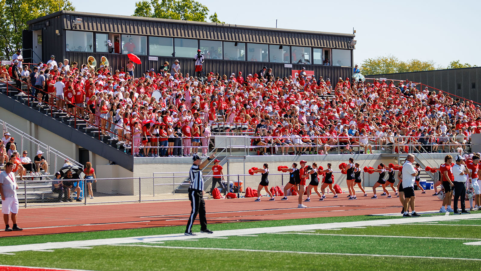 Central football team hits the road to California - Central College ...