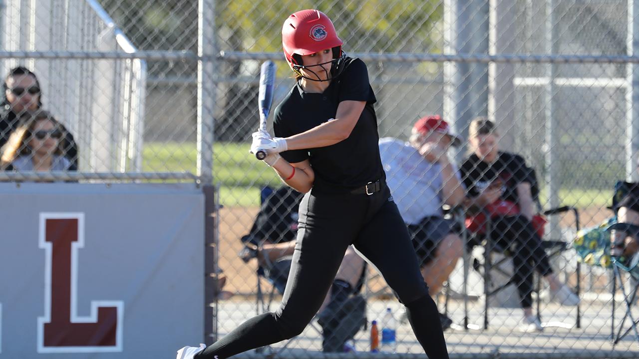 Softball drops series to Athenas - Chapman University