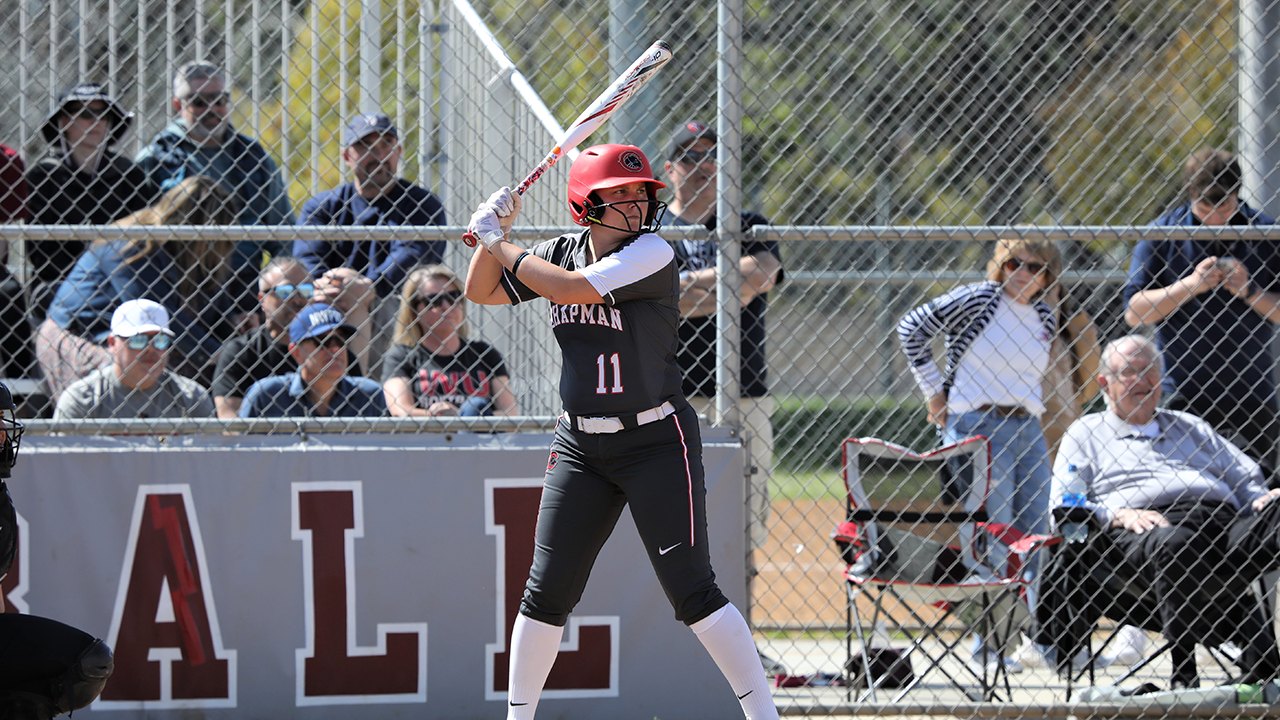 Softball captures seventh straight SCIAC victory - Chapman University