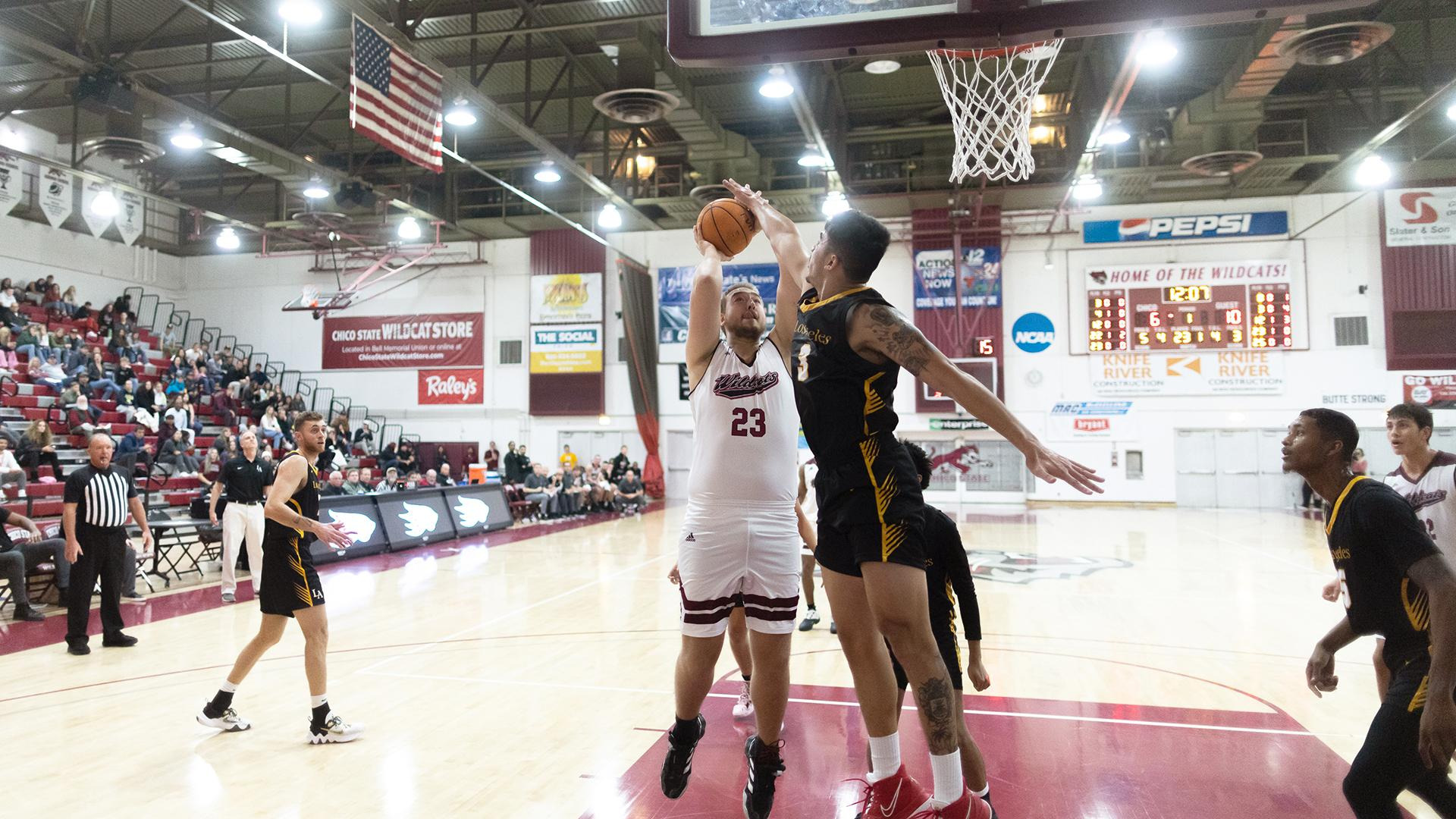 Isaiah Holm - 2023-24 - Men's Basketball - Chico State Athletics