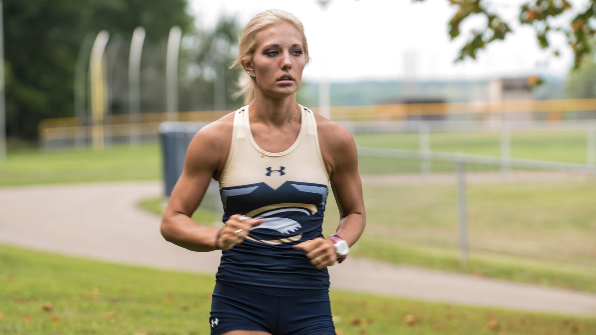 Danielle Stoner - Cross Country - Clarion Athletics