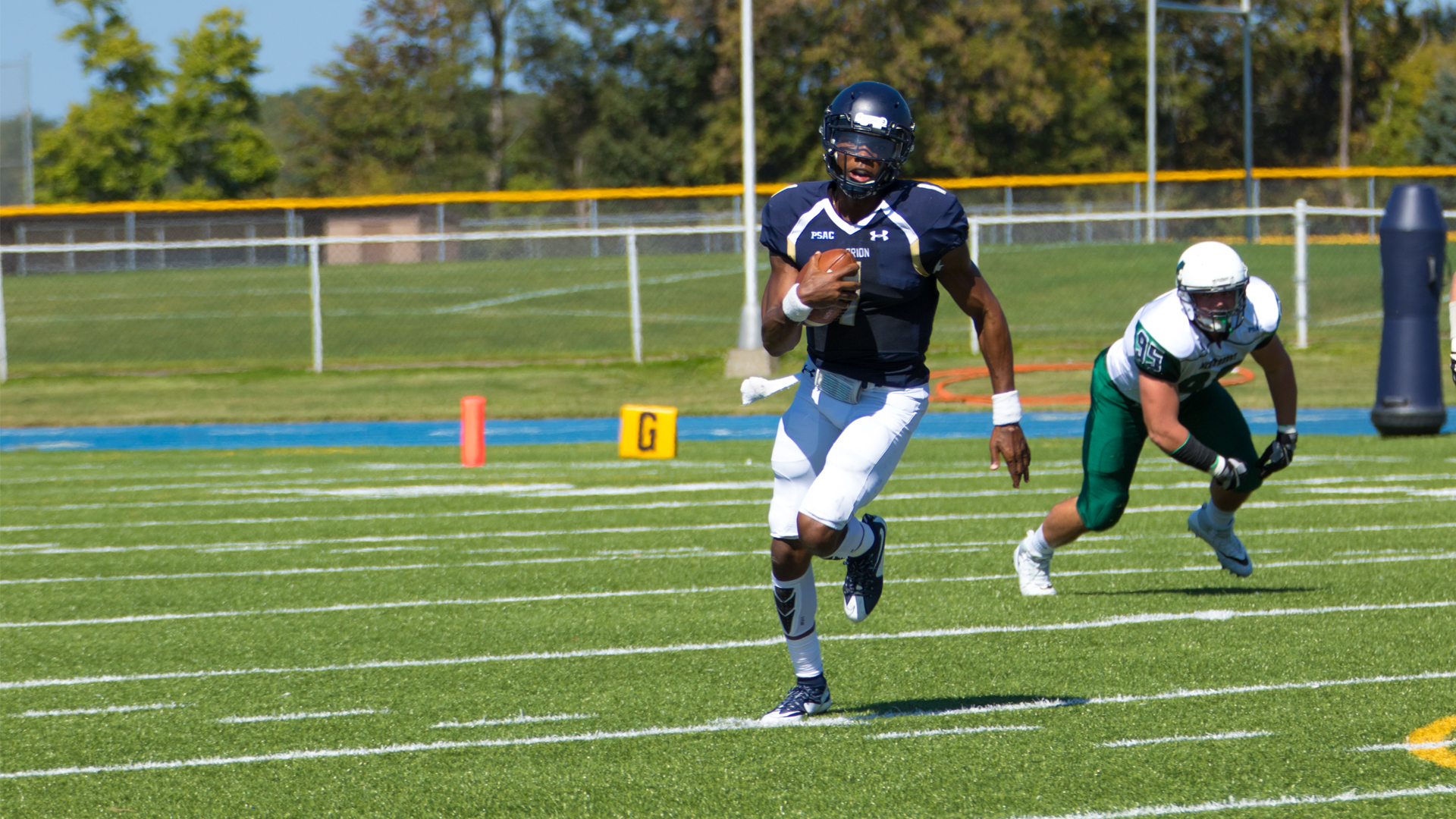 Asiantii Woulard - Football - Clarion Athletics