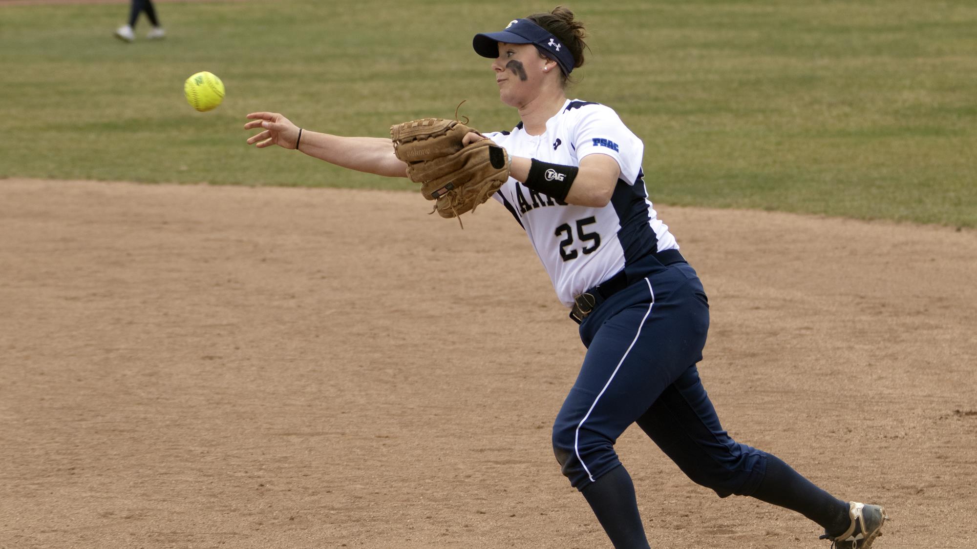 Moriah Lynn - Softball - Clarion Athletics