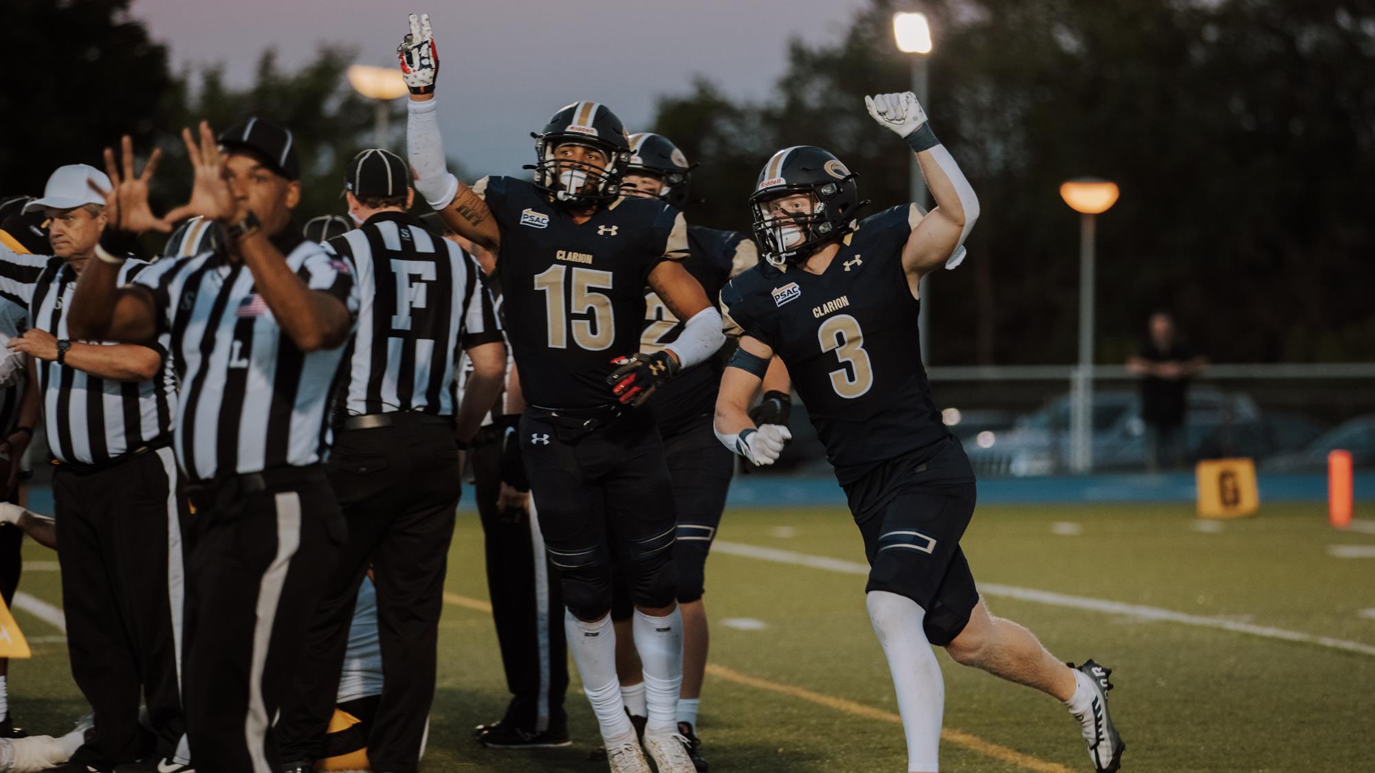 Football Routs Seton Hill in 40-13 Road Victory - Clarion Athletics