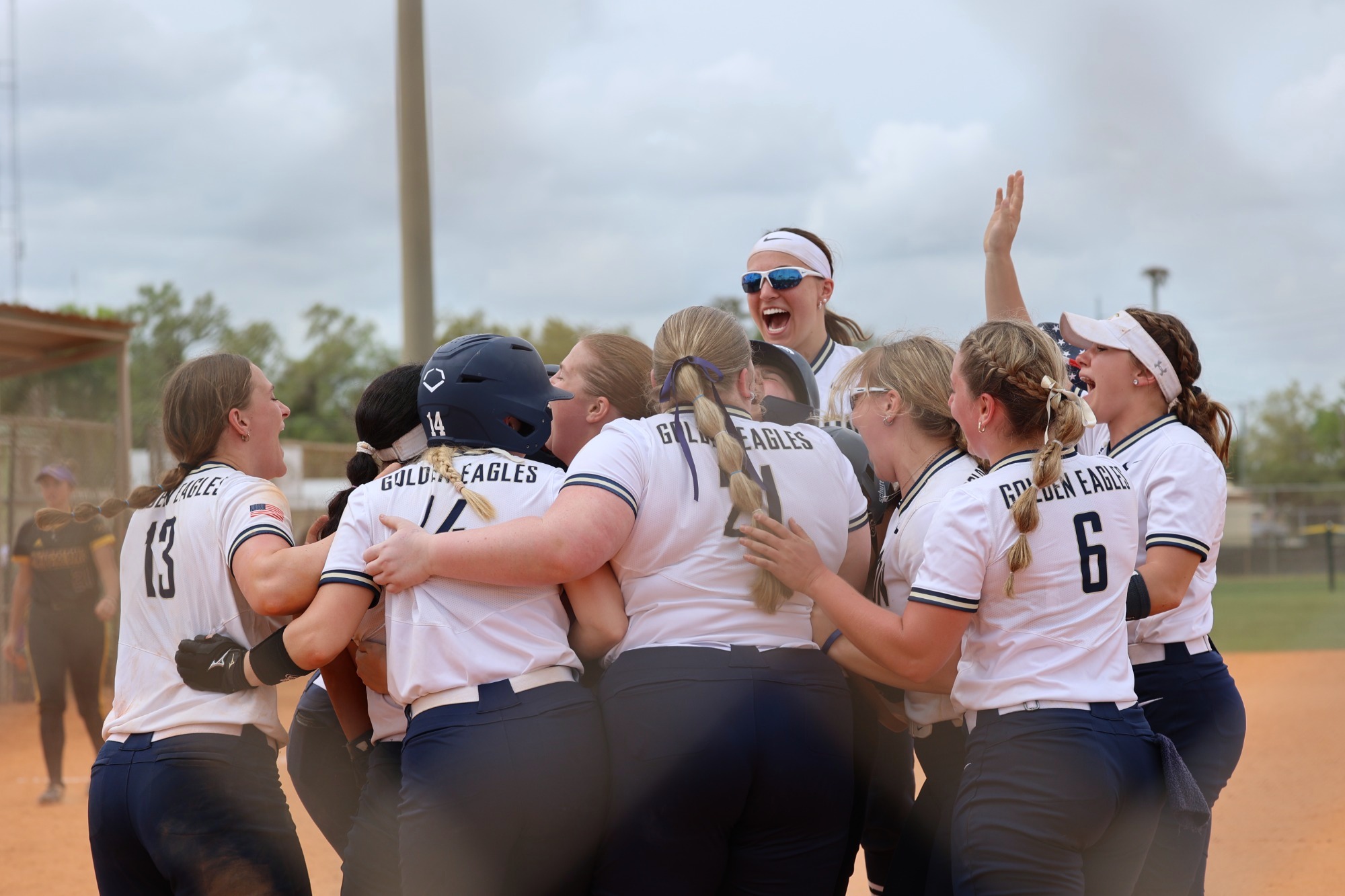 Softball Sweeps DH at THE Spring Games - Clarion Athletics