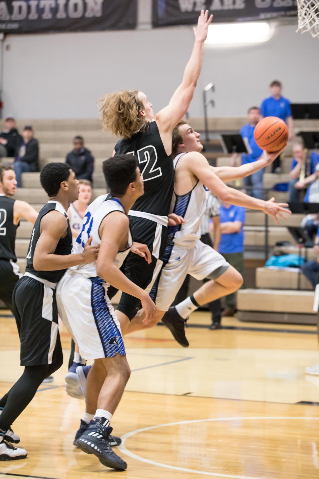 Isaac Houck - 2017-18 - Men's Basketball - Clark College Athletics