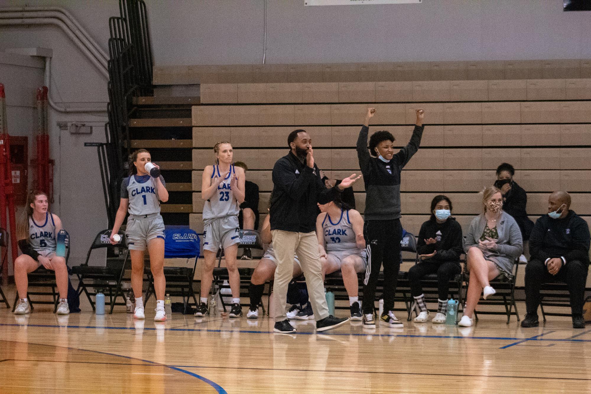 Hannah Clouse - 2021-22 - Women's Basketball - Clark College Athletics